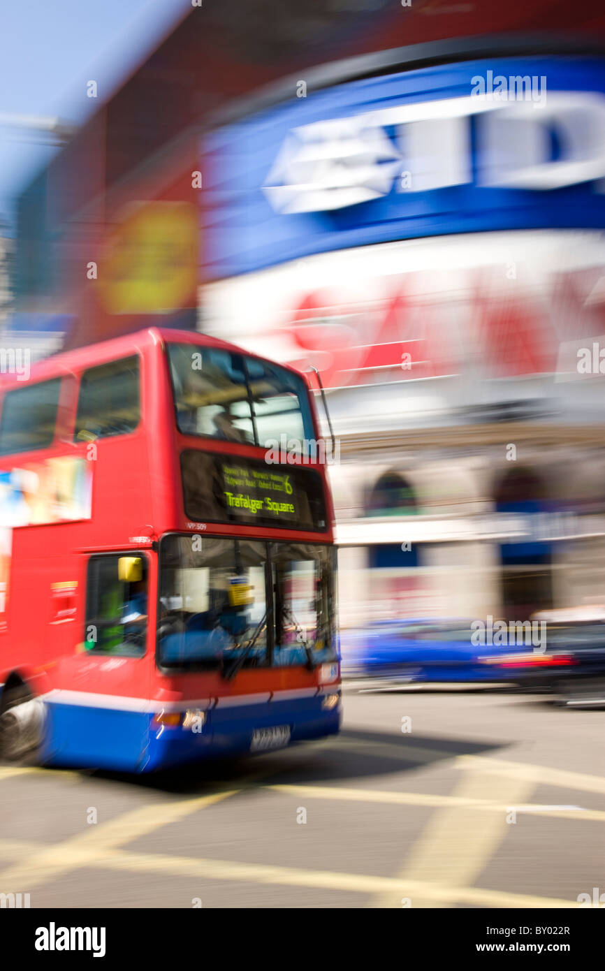 Piccadilly circle hi-res stock photography and images - Alamy