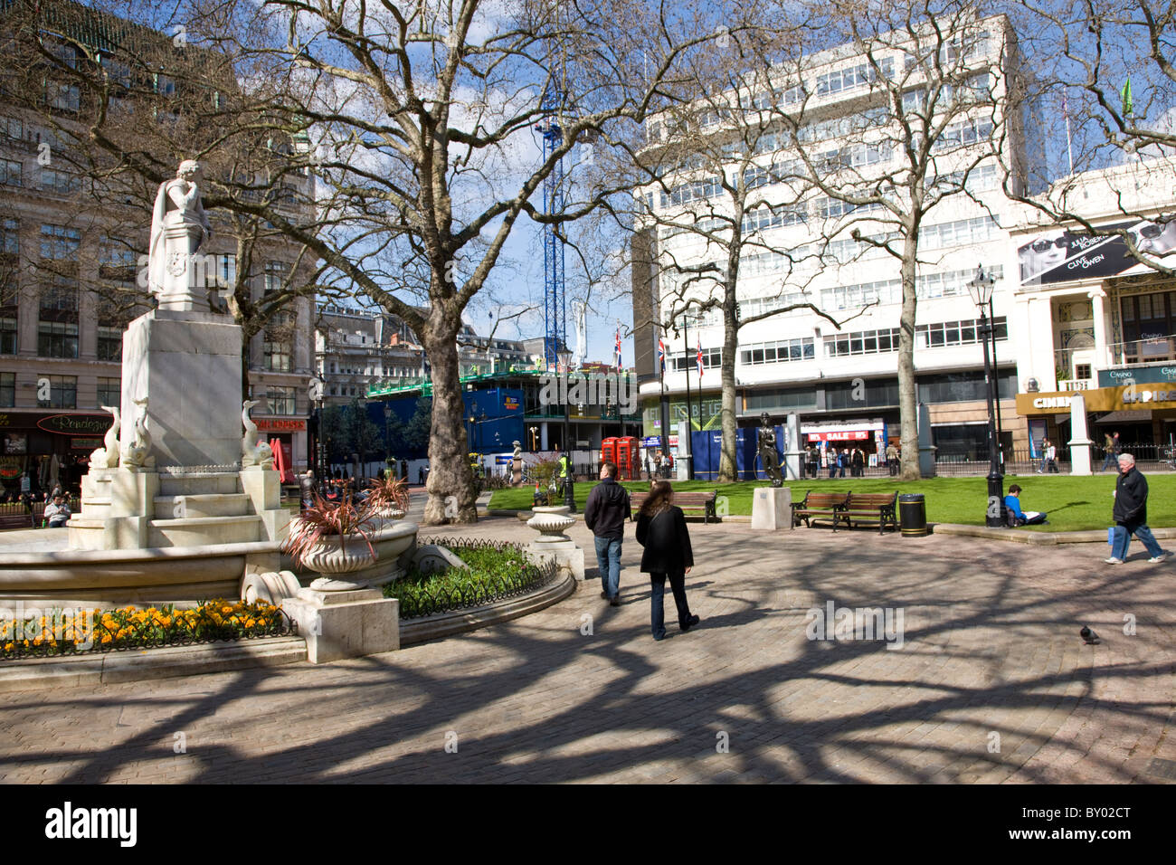 Leicester square london england hi-res stock photography and images - Alamy