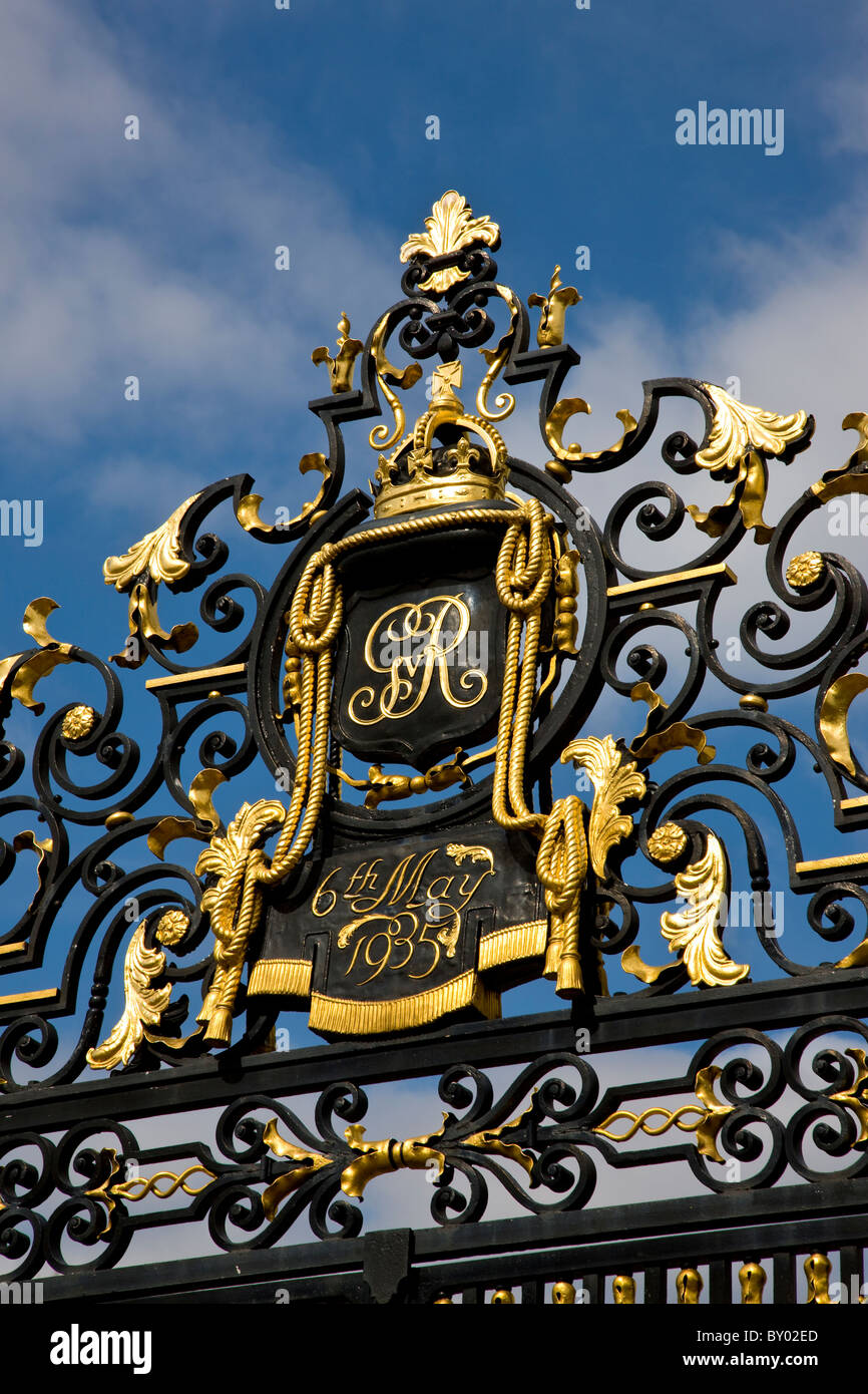Jubilee Gate in Regents Park Stock Photo - Alamy