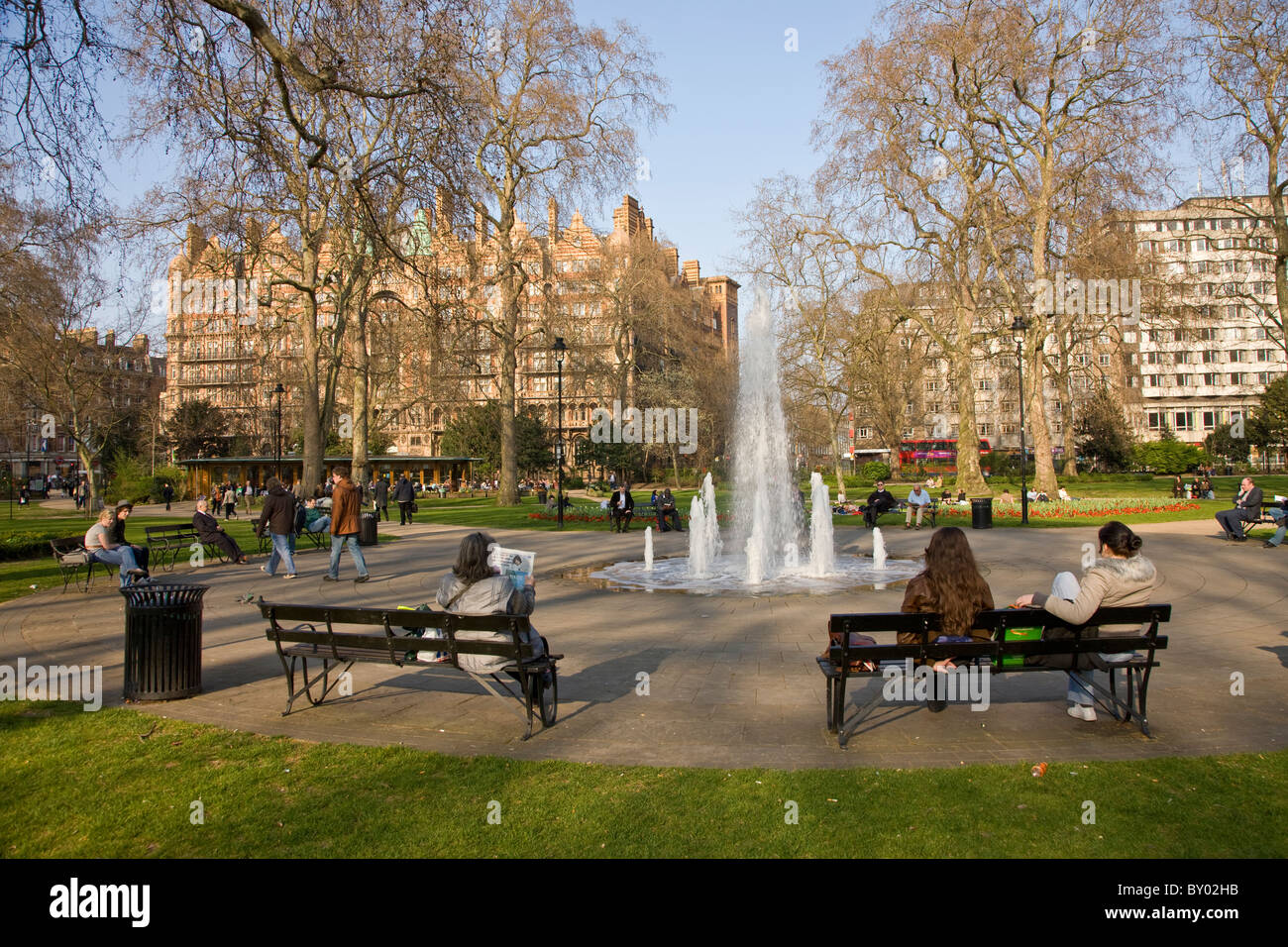Russell square gardens hi-res stock photography and images - Alamy