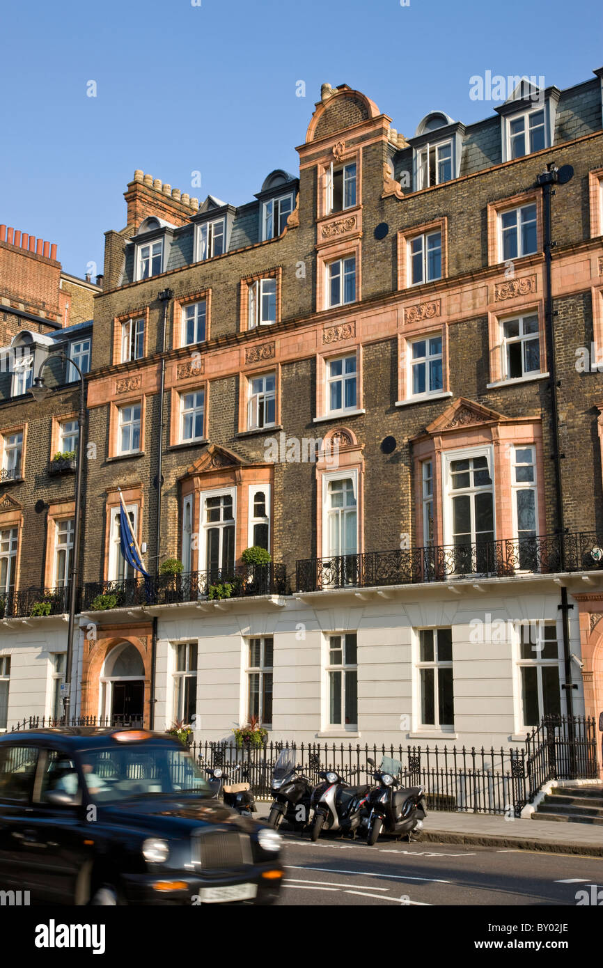 Russell square london hi-res stock photography and images - Alamy