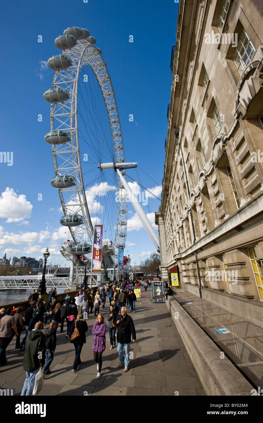 London eye moving hi-res stock photography and images - Alamy