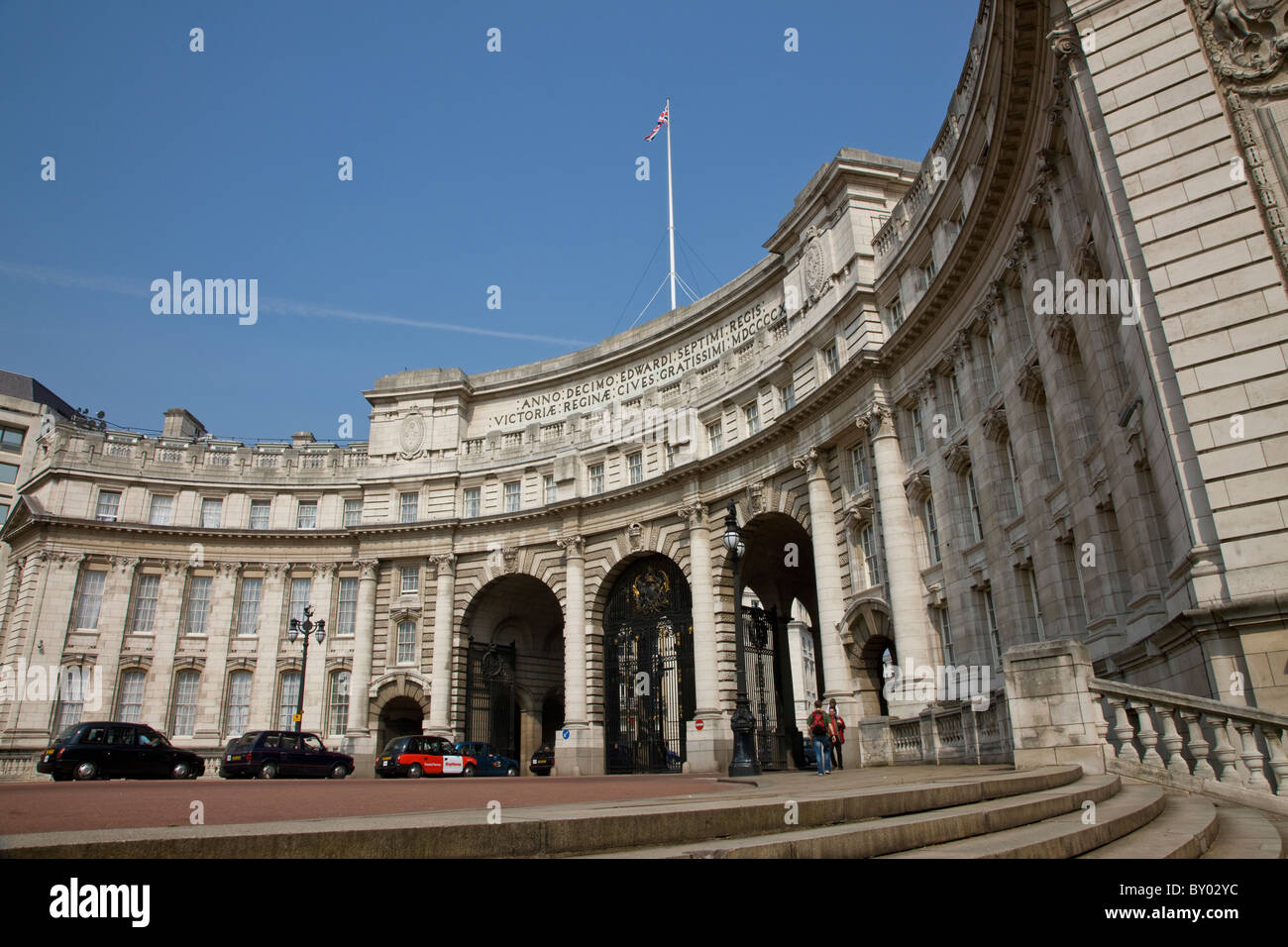 Admiralty arch gates hi-res stock photography and images - Alamy