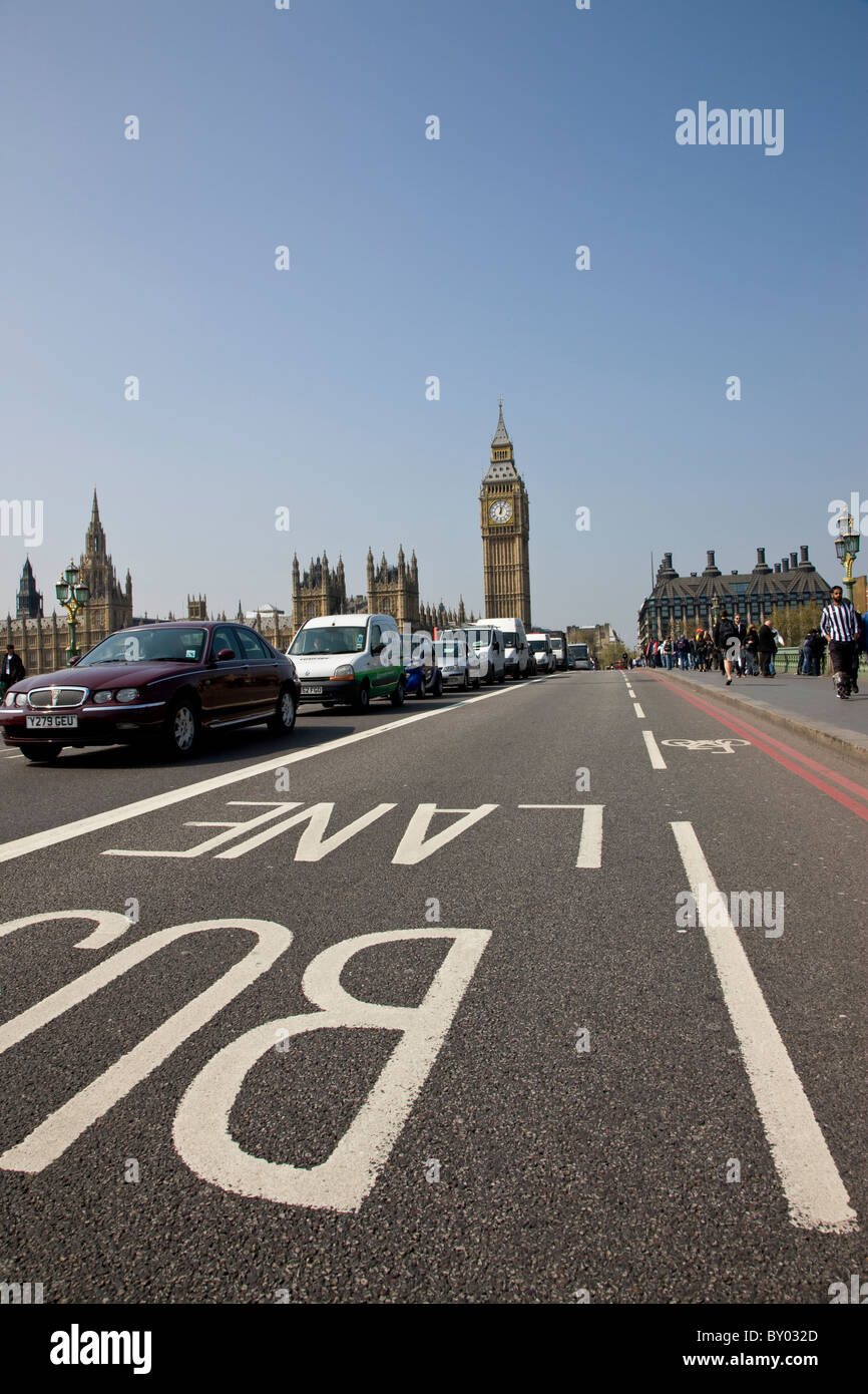 Bus lane on Westminster Bridge with the Houses of Parliament in the ...