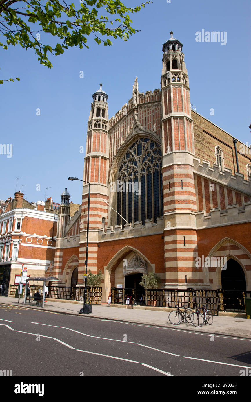 Holy trinity church sloane square hi-res stock photography and images ...
