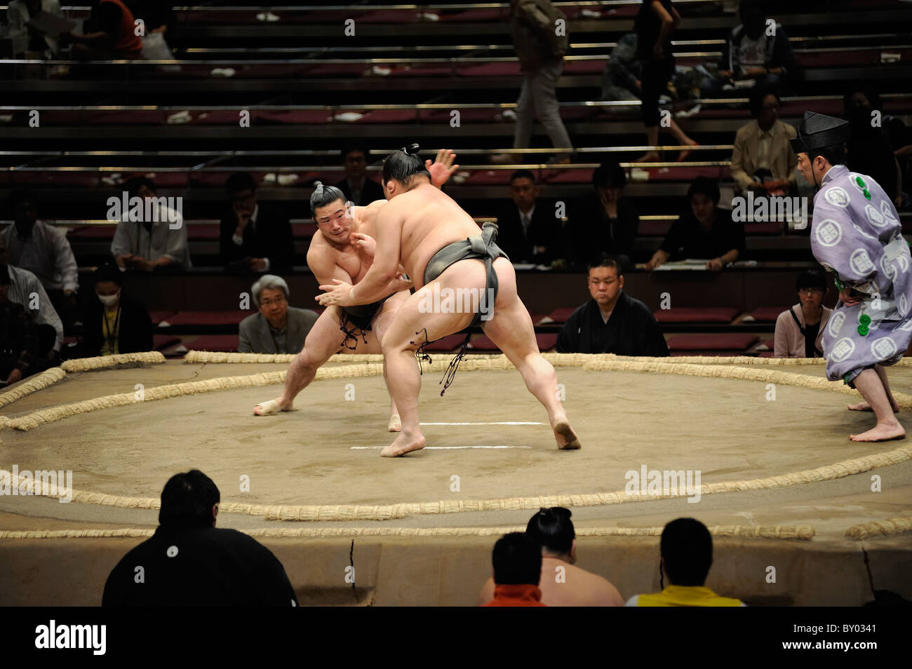 Sumo Referee Stock Photos & Sumo Referee Stock Images - Alamy