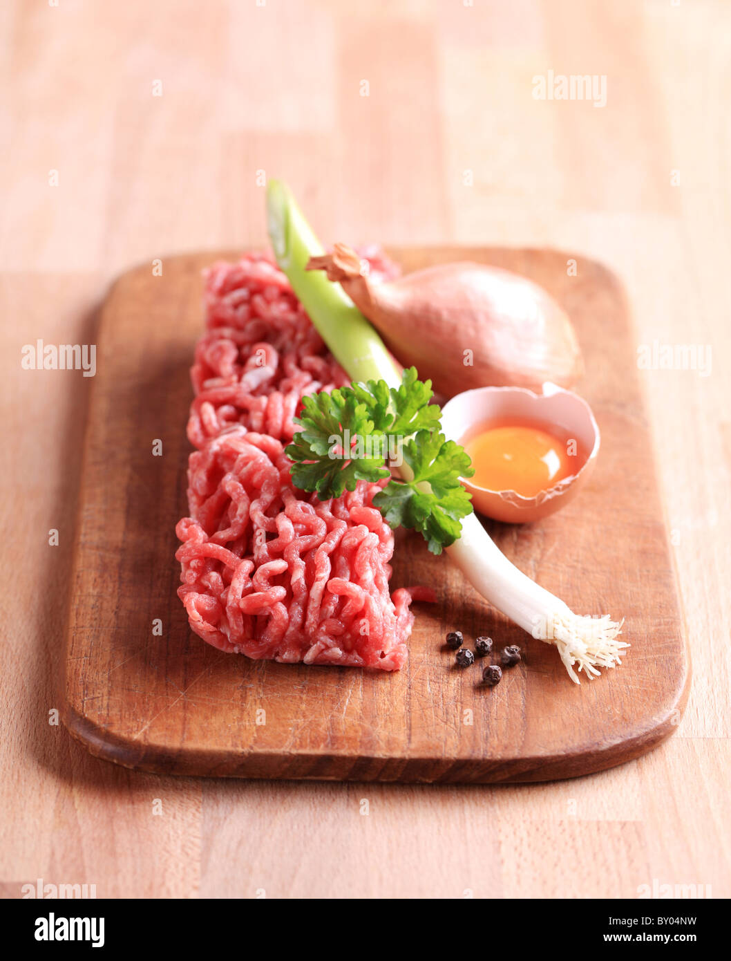 Minced raw beef hi-res stock photography and images - Alamy