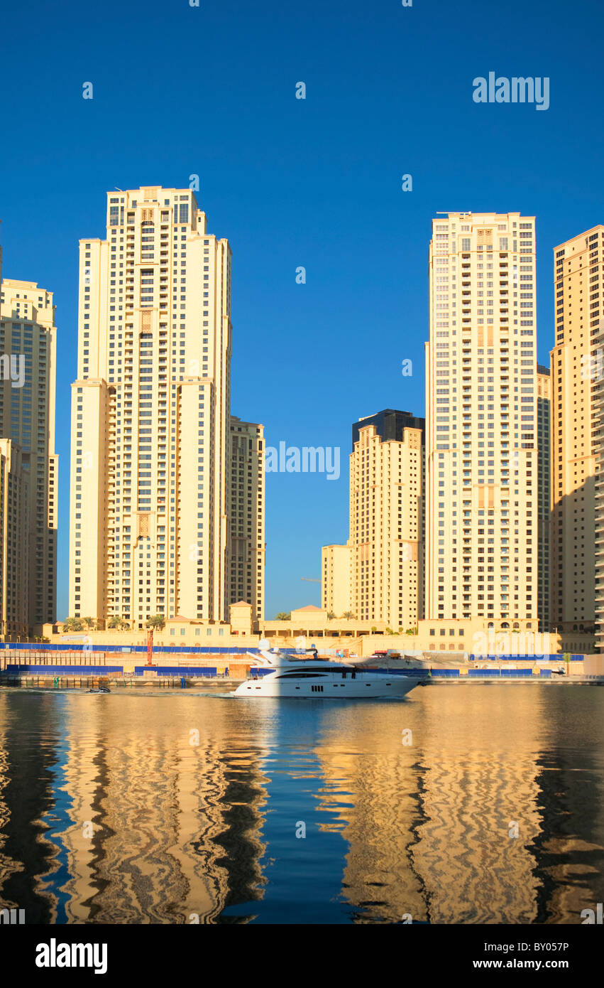 Town scape hi-res stock photography and images - Alamy