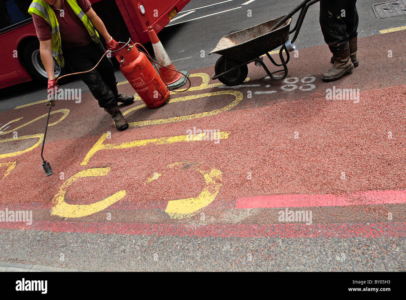 Bus stop roadworks hi-res stock photography and images - Alamy