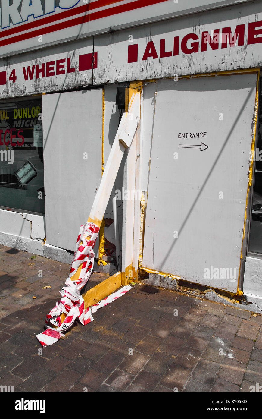 Boarded up store fronts hi-res stock photography and images - Alamy