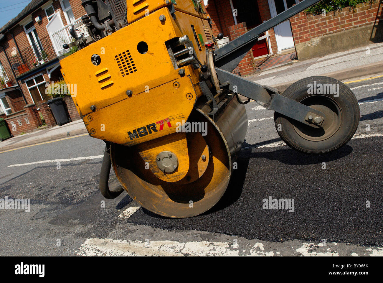 Asphalt street repaving hi-res stock photography and images - Alamy