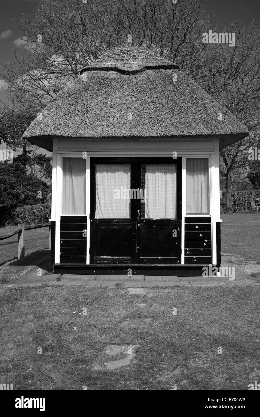 Thatched building hi-res stock photography and images - Alamy