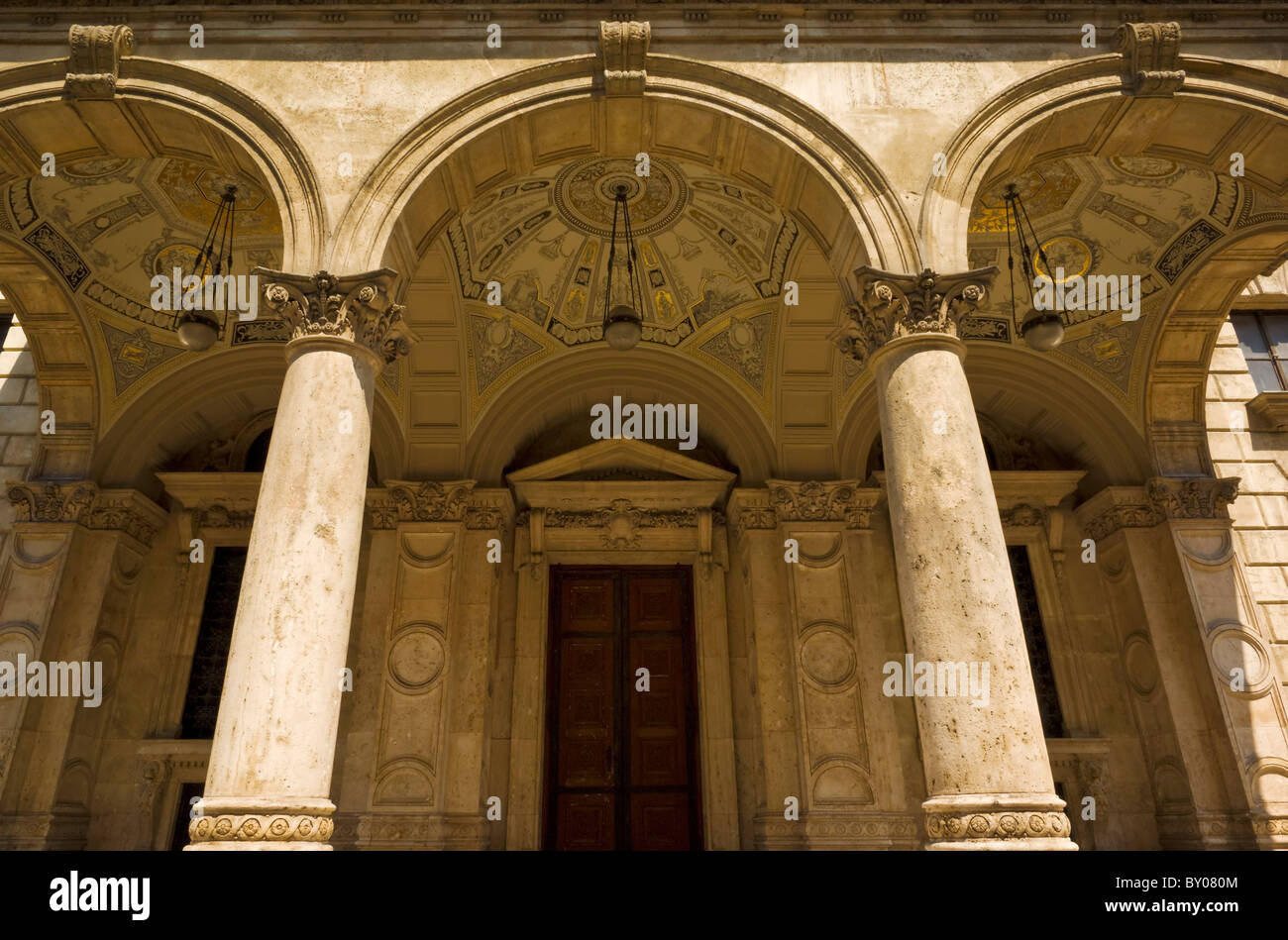 Hungarian state opera house hi-res stock photography and images - Alamy