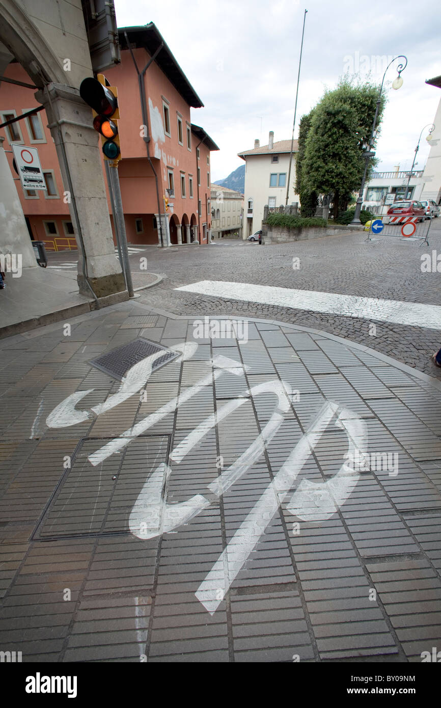 Stop sign in italy hi-res stock photography and images - Alamy