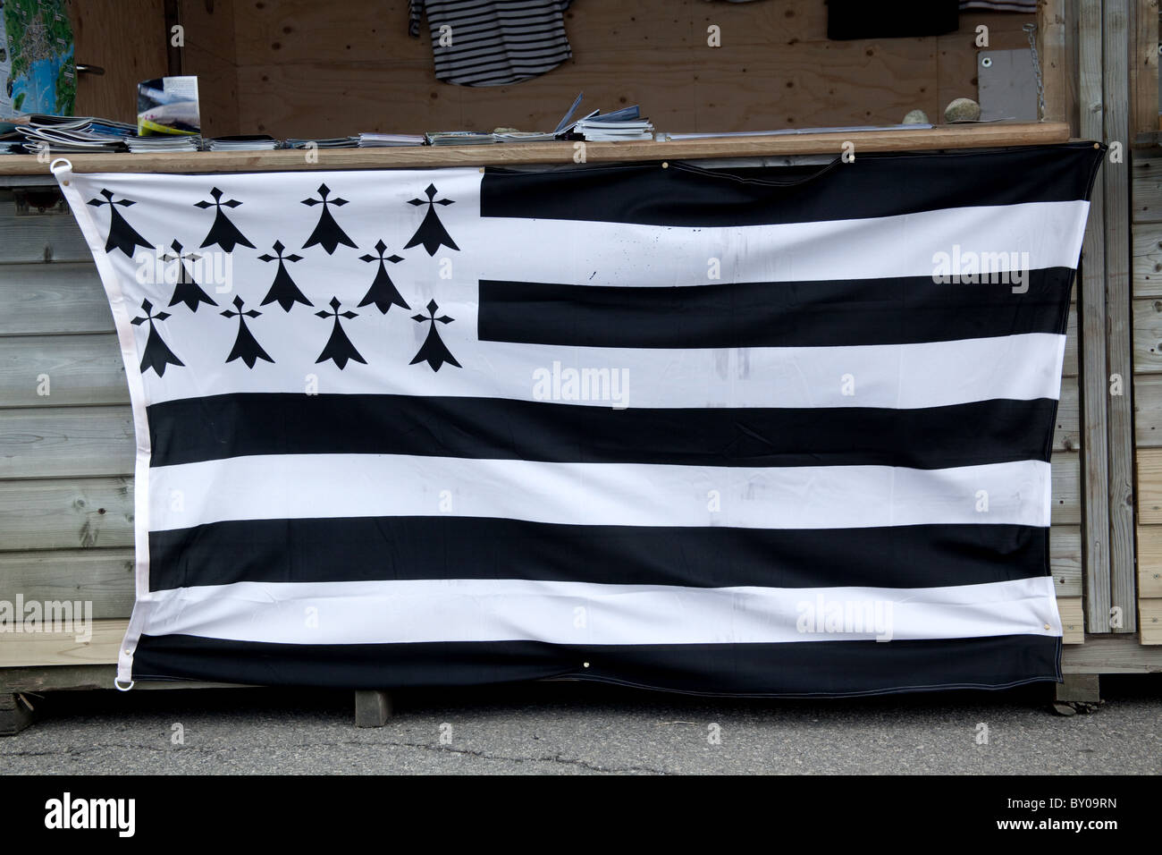 the national flag of Brittany stapled to a booth in the Port of Brest Brittany France Stock ...