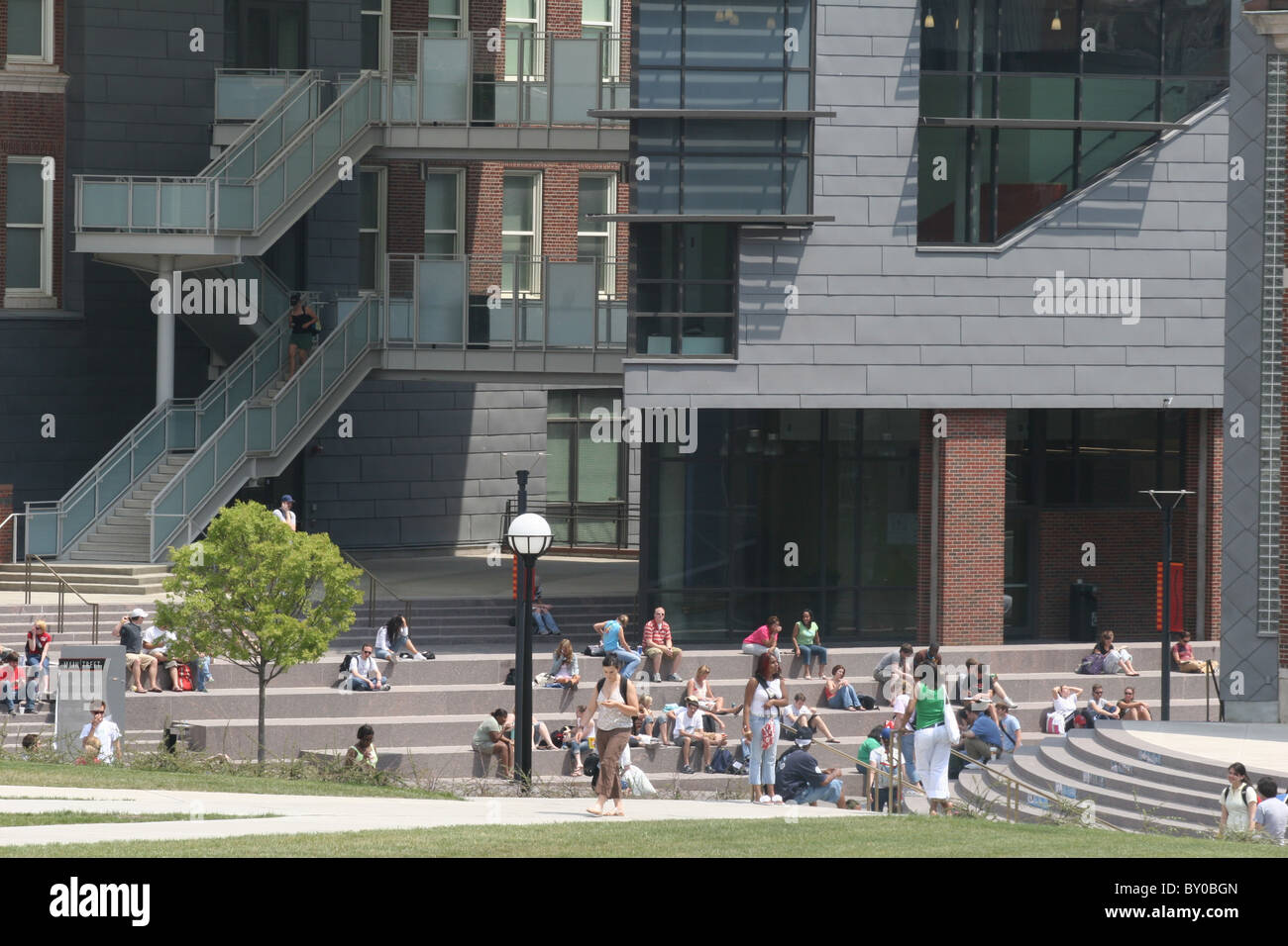 University of Cincinnati campus students Stock Photo - Alamy