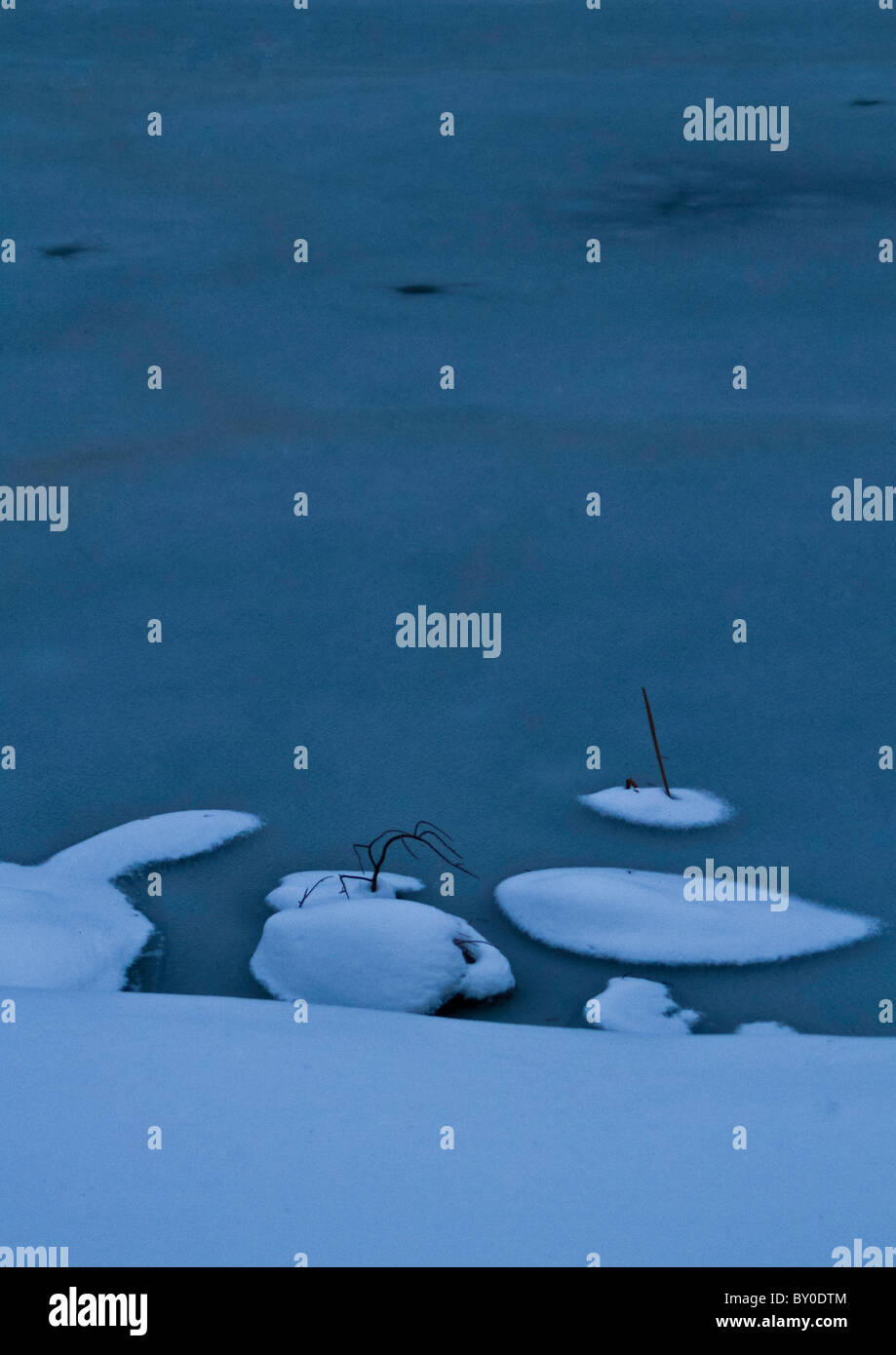 Frozen over hi-res stock photography and images - Alamy