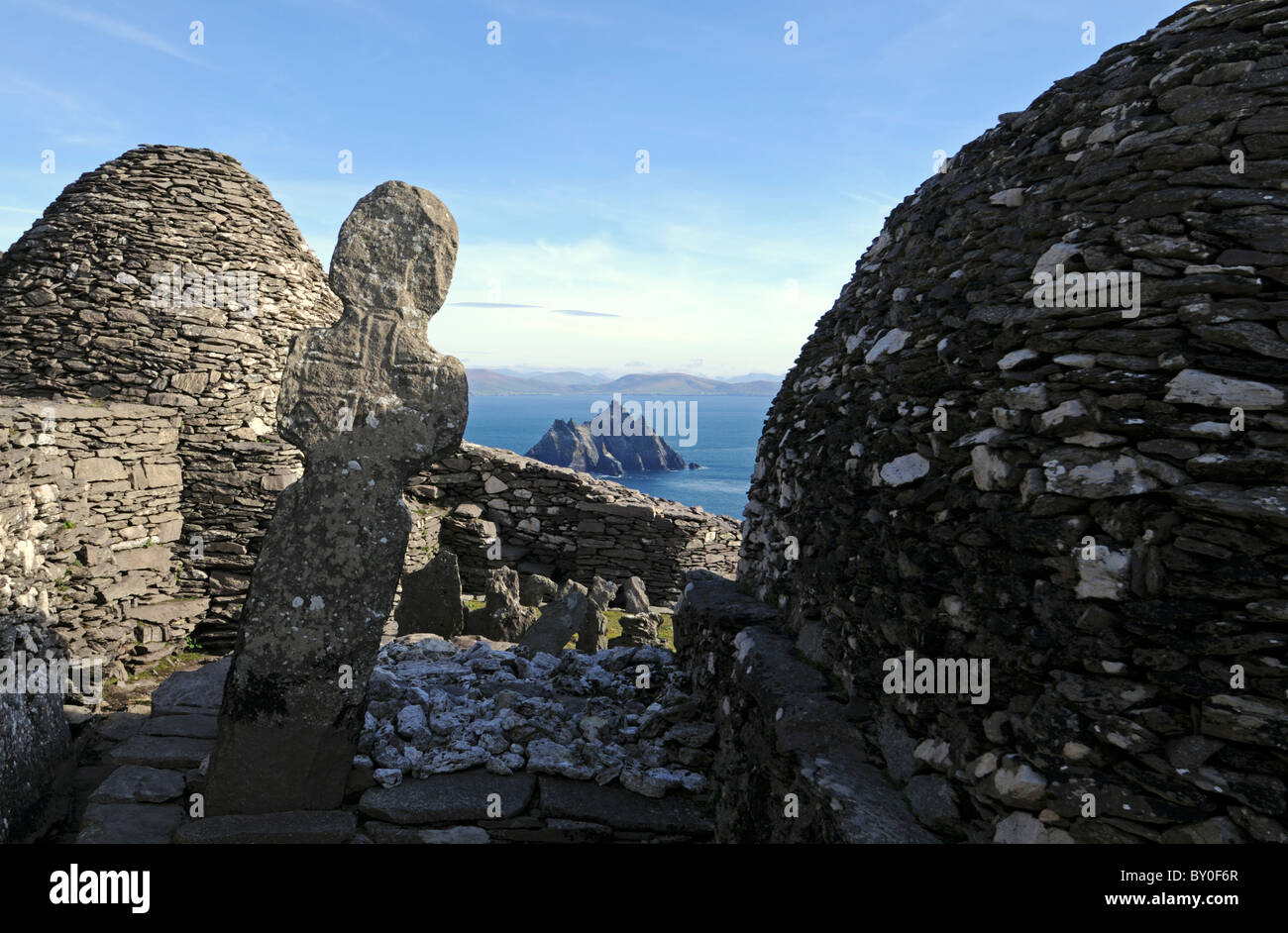 Skellig michael ancient celtic monastic hi-res stock photography and ...