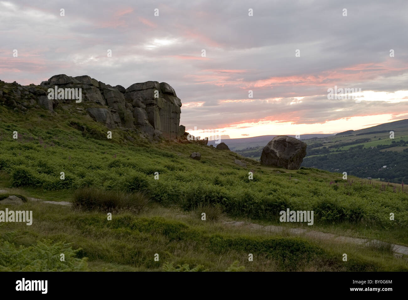 Beautiful rural scenic landscape of dramatic colourful sky at sunset ...