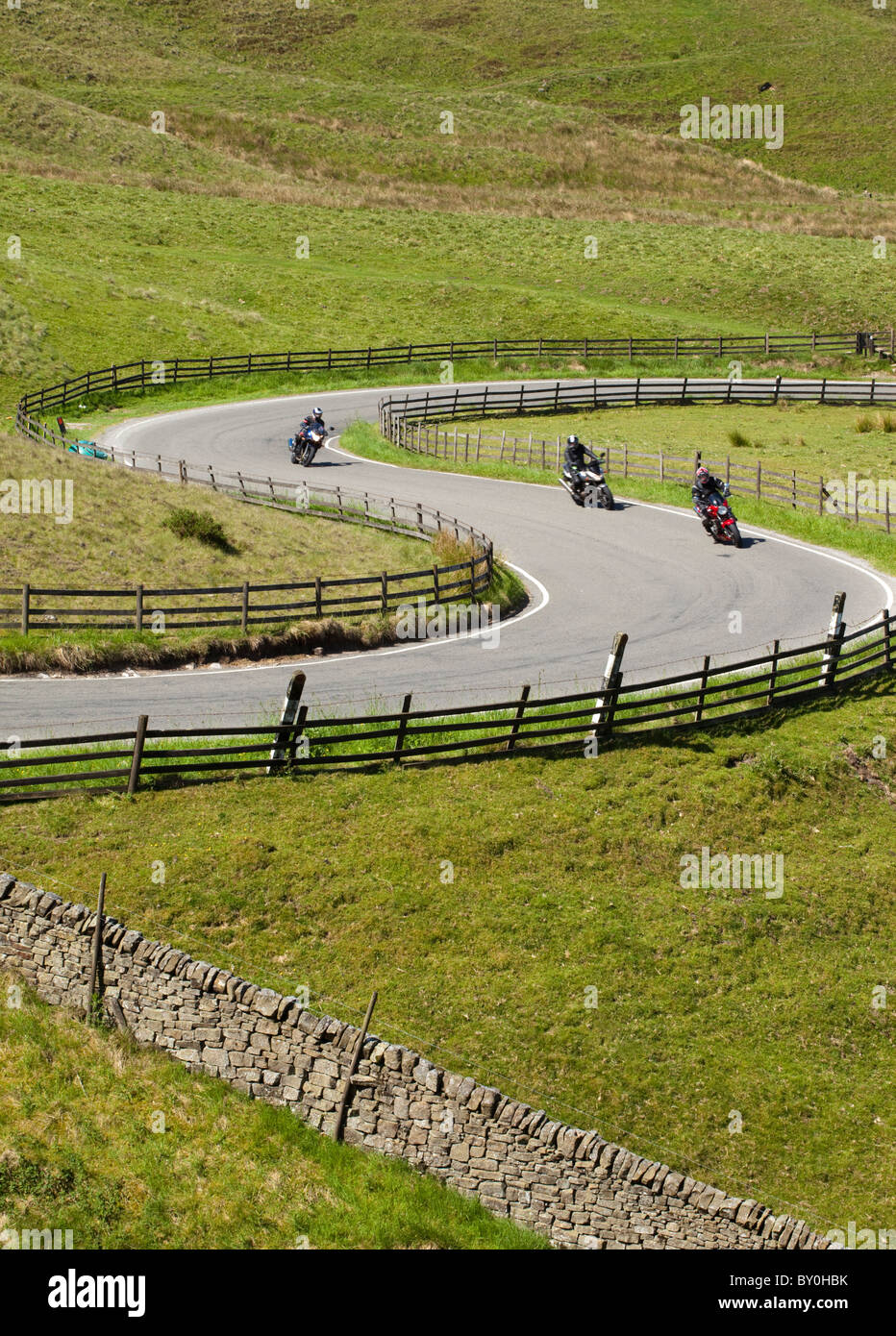 Winding road hi-res stock photography and images - Alamy