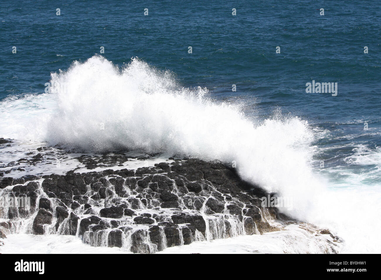 Ocean swell on reef Stock Photo - Alamy