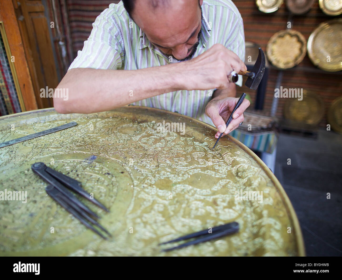 Traditional craftsman at work in souk of Old City in Damascus, Syria ...