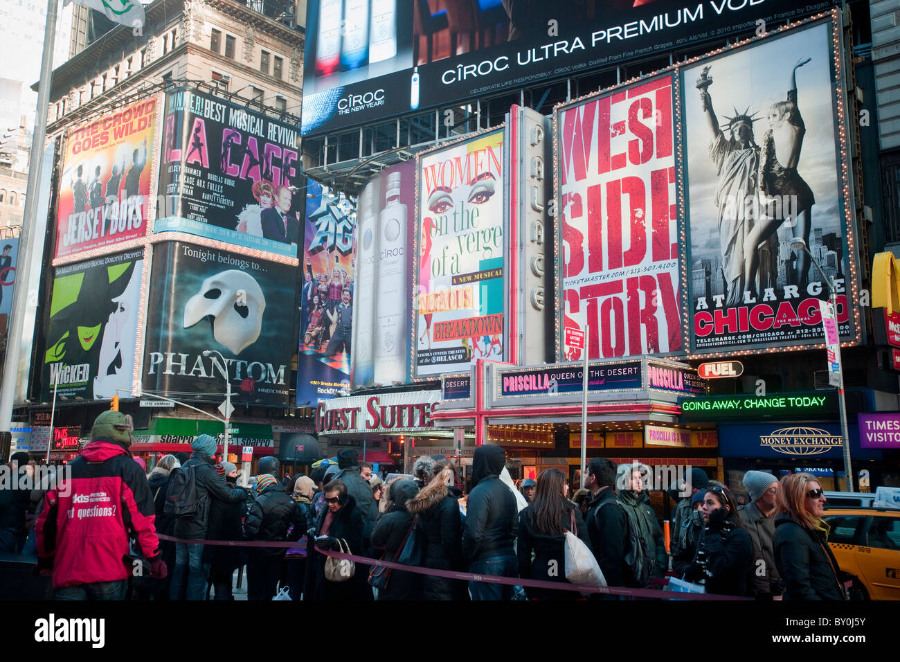 Duffy Square and the line at the TKTS ticket booth in Times Square in ...