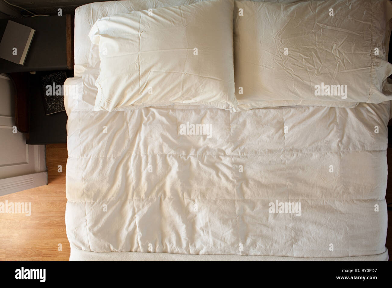 Overhead view of double bed Stock Photo - Alamy