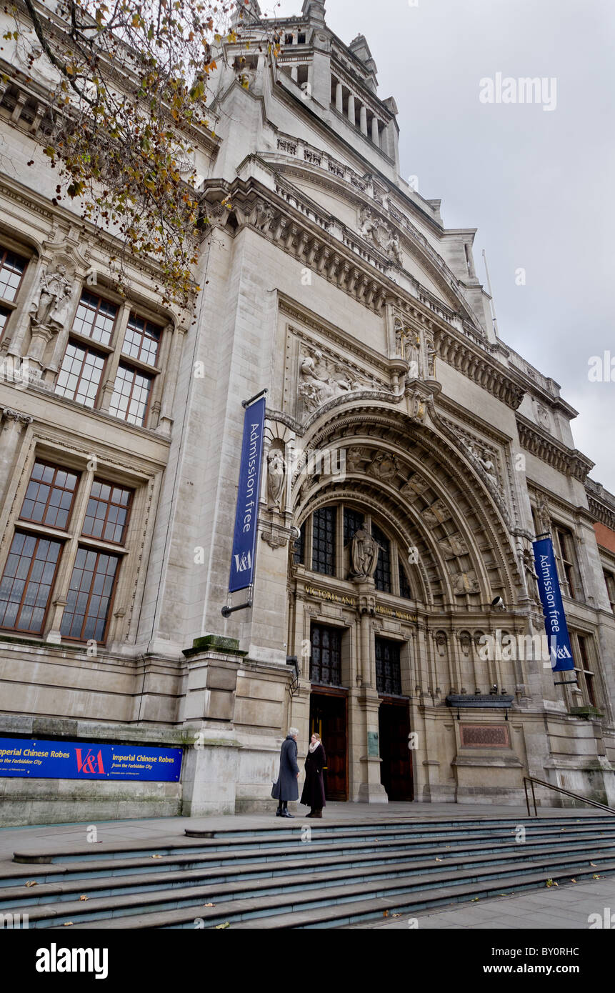 National History Museum facade entrance Stock Photo - Alamy