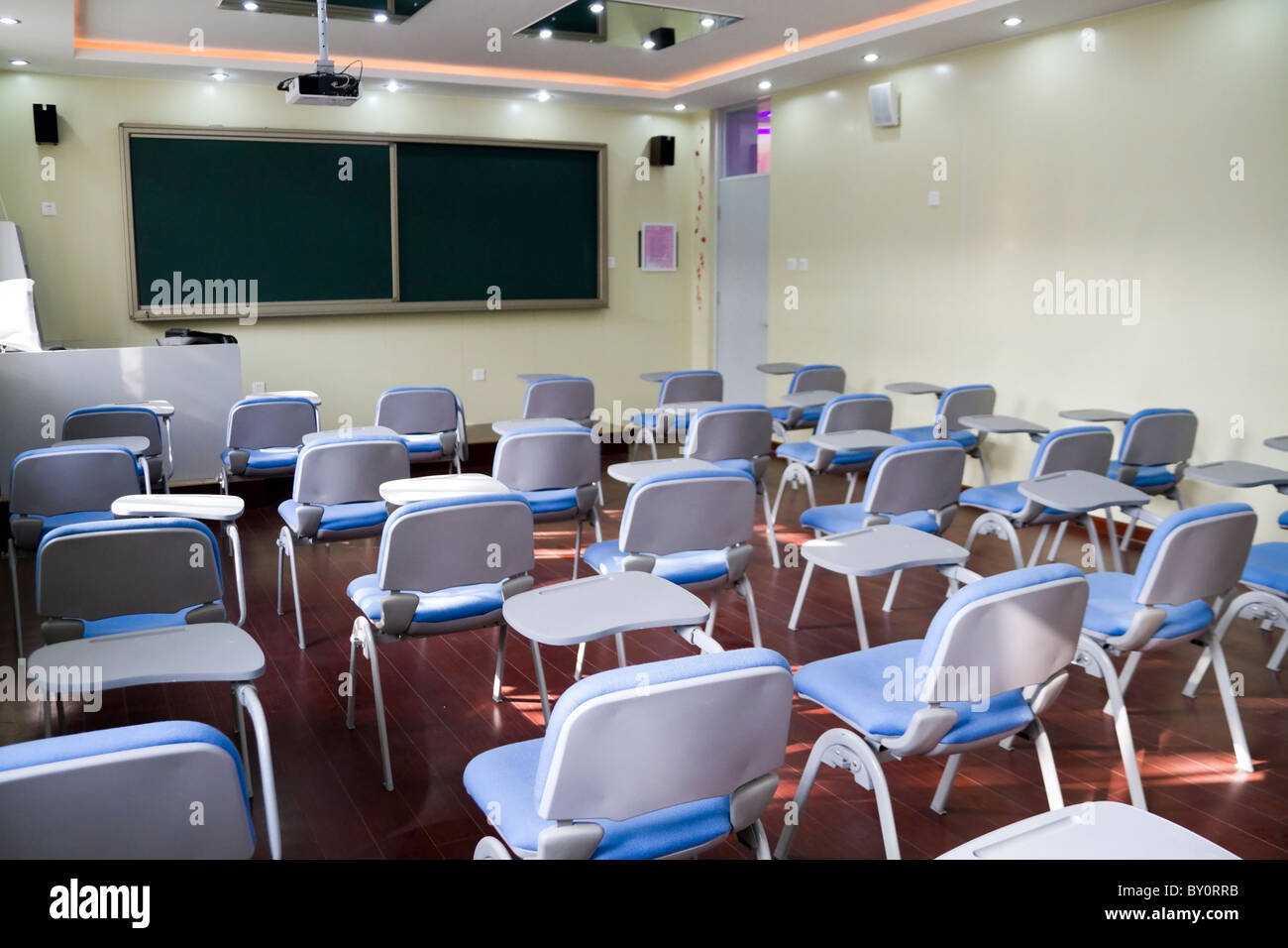 Elementary school classroom in China Stock Photo - Alamy