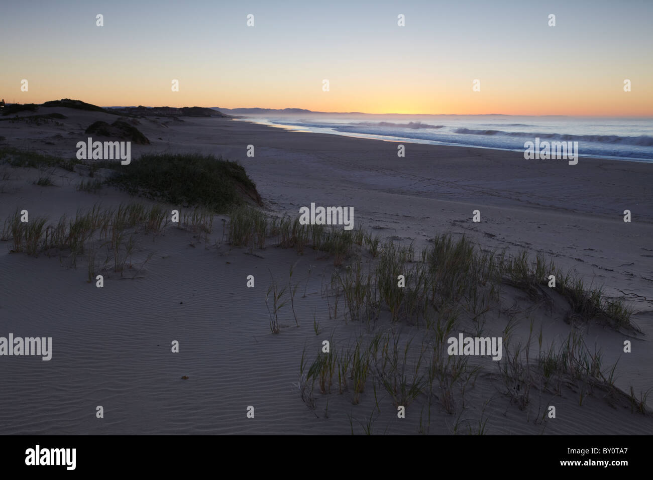 Paradise beach at dawn, Jeffrey's Bay, Eastern Cape, South Africa Stock ...