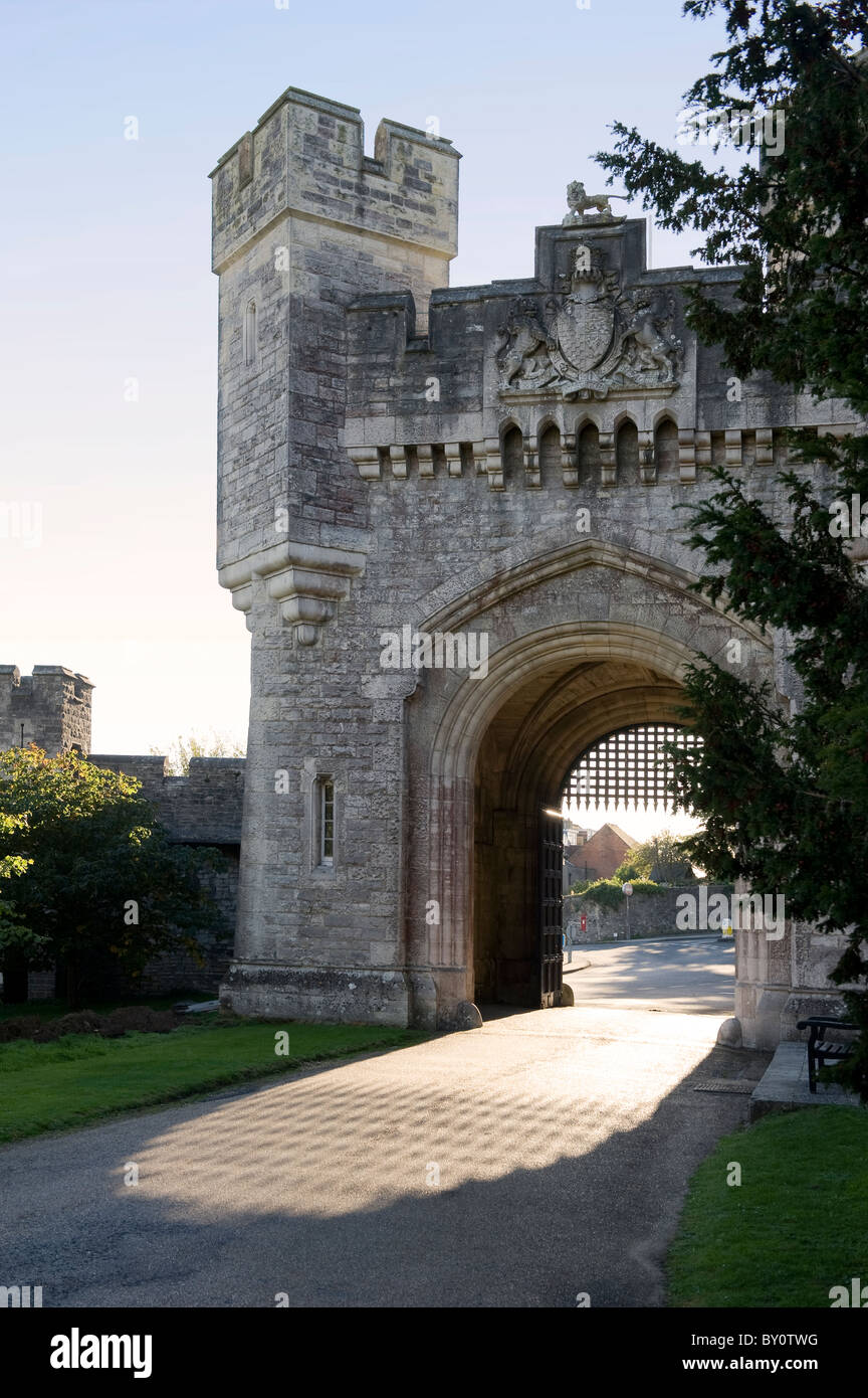 Portcullis gate hi-res stock photography and images - Alamy