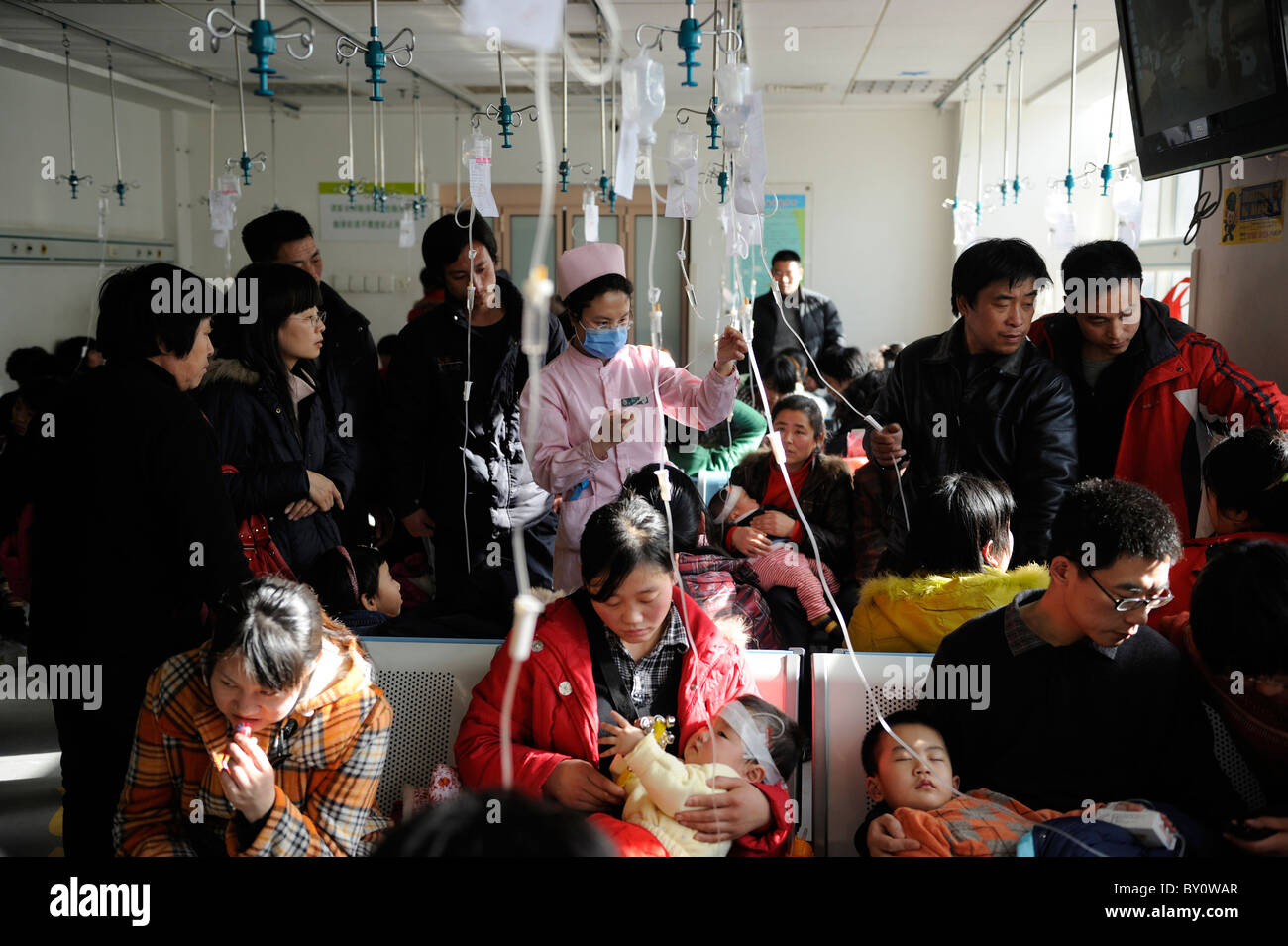 Crowded hospital hi-res stock photography and images - Alamy