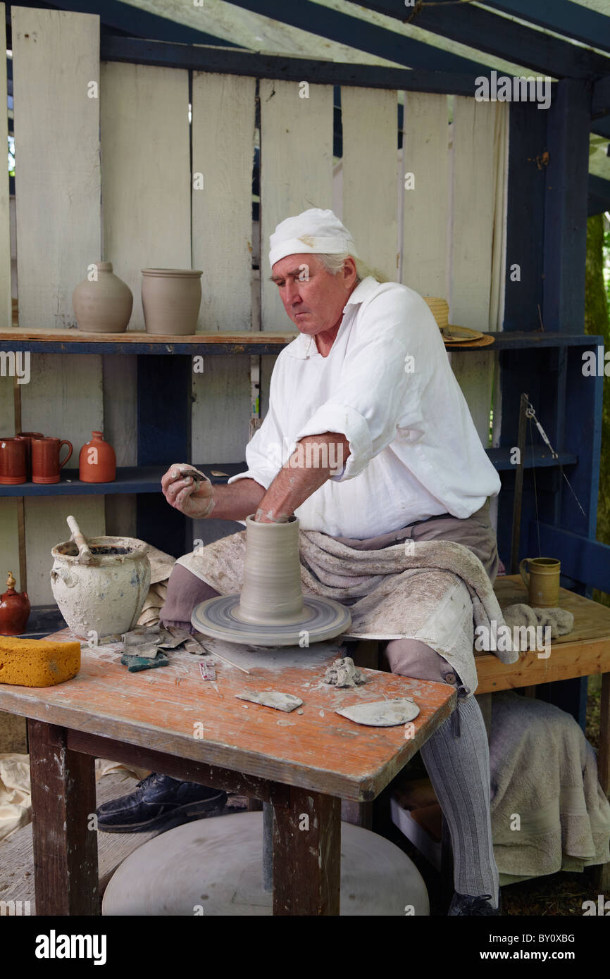 Colonial pottery wheel hi-res stock photography and images - Alamy