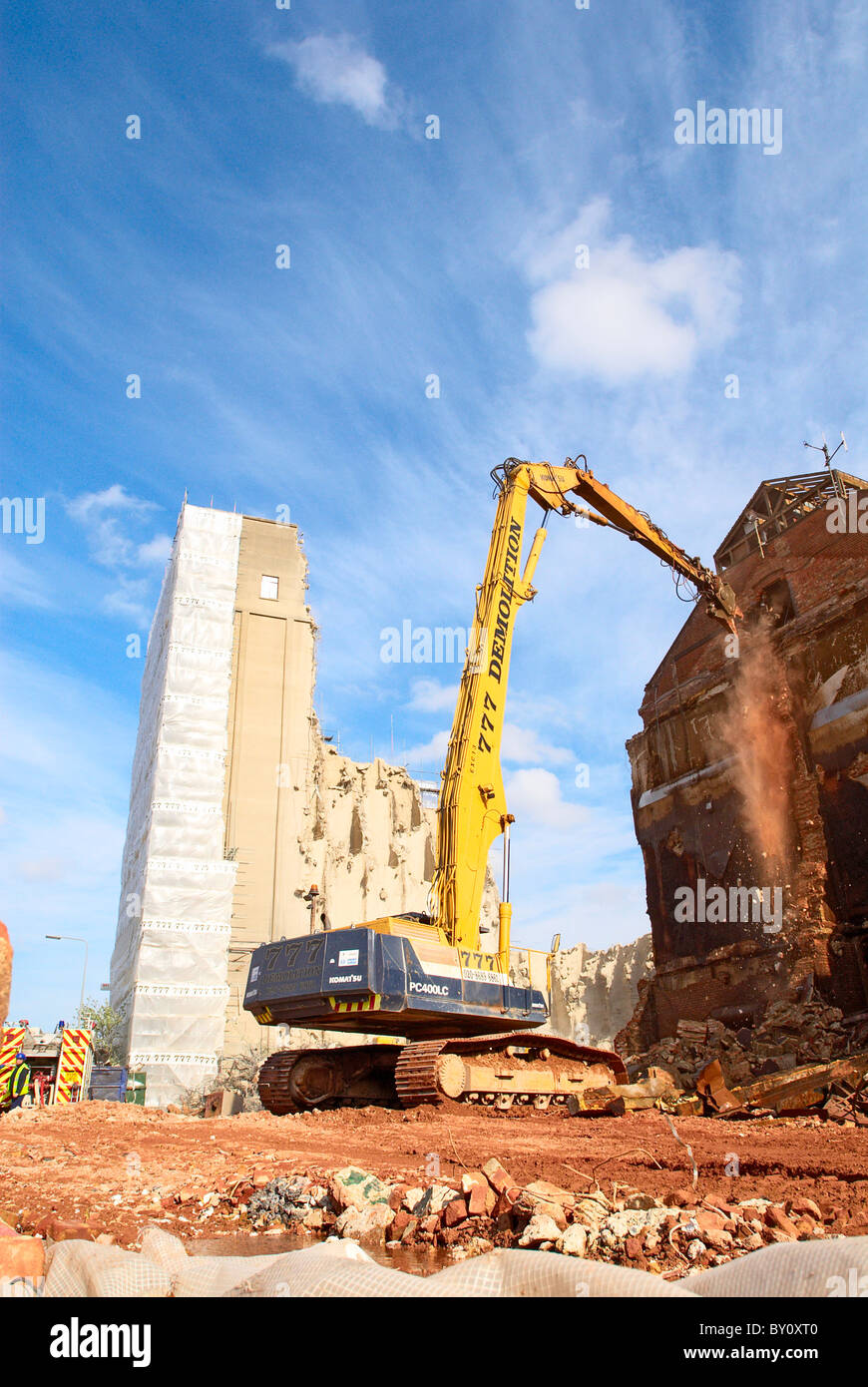 Factory building under demolition hi-res stock photography and images ...