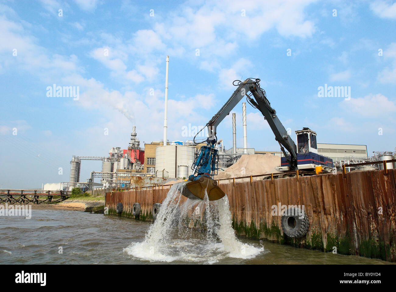 Dredging operations hi-res stock photography and images - Alamy