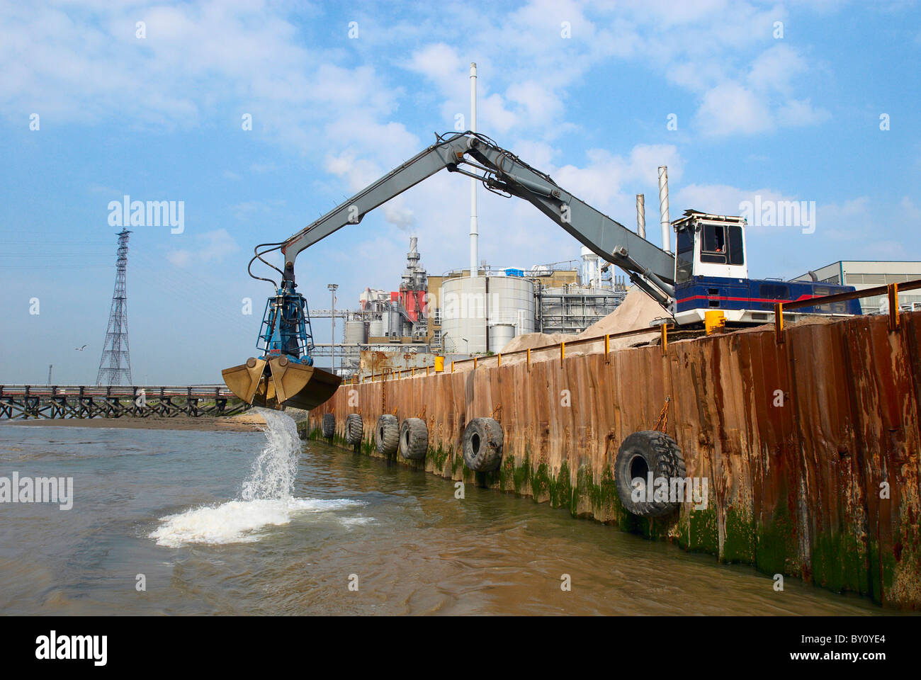Dredging operations hi-res stock photography and images - Alamy