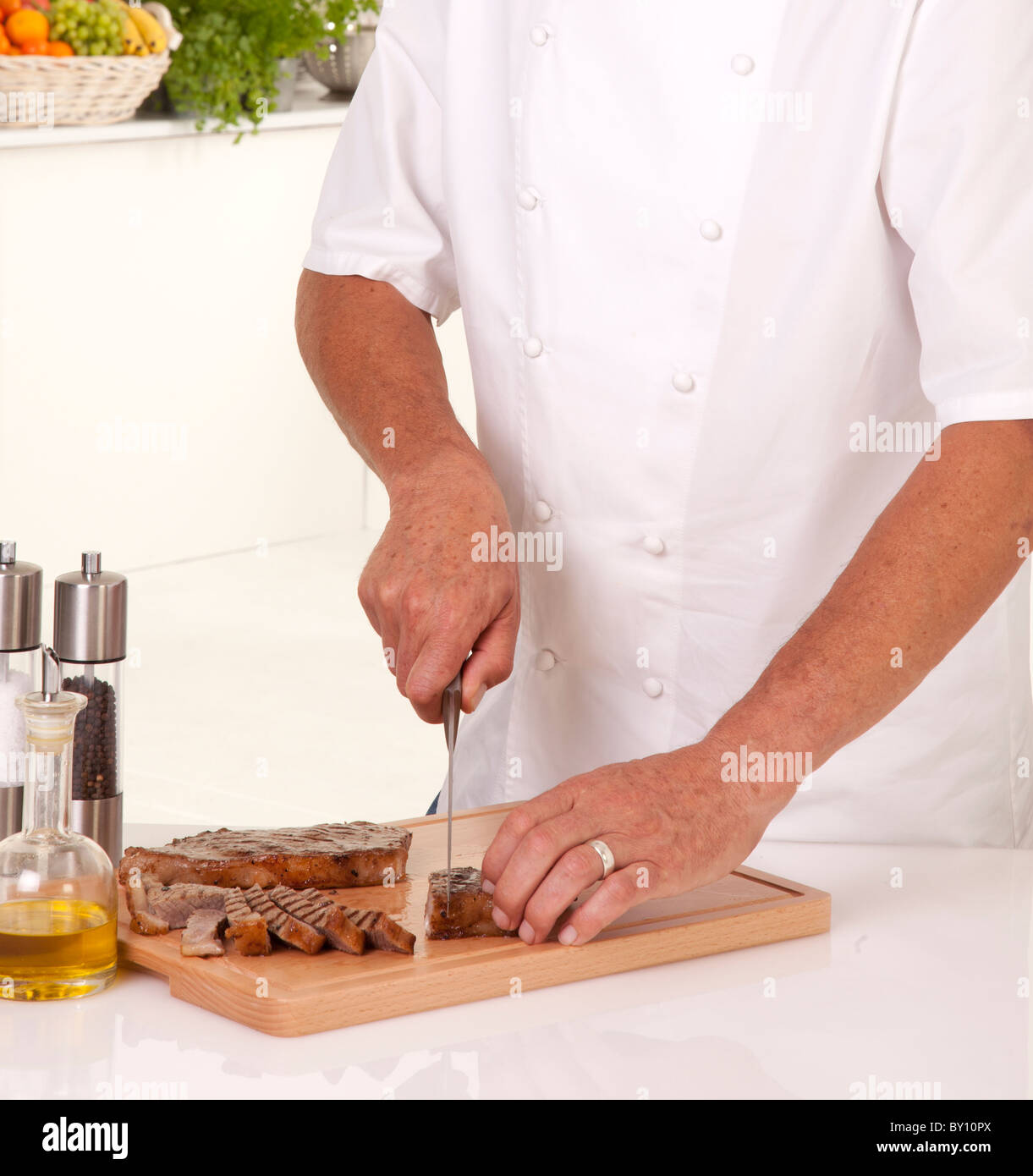 Chef knife meat hi-res stock photography and images - Alamy
