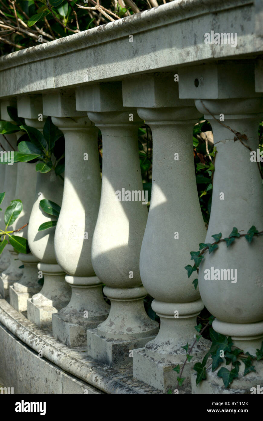 Garden stone balustrade High Resolution Stock Photography and Images ...