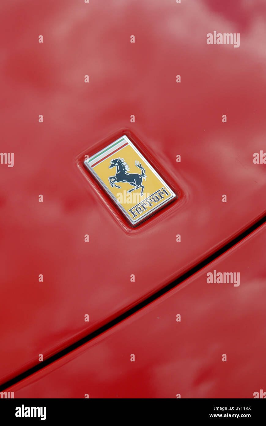 Red ferrari logo hi-res stock photography and images - Alamy