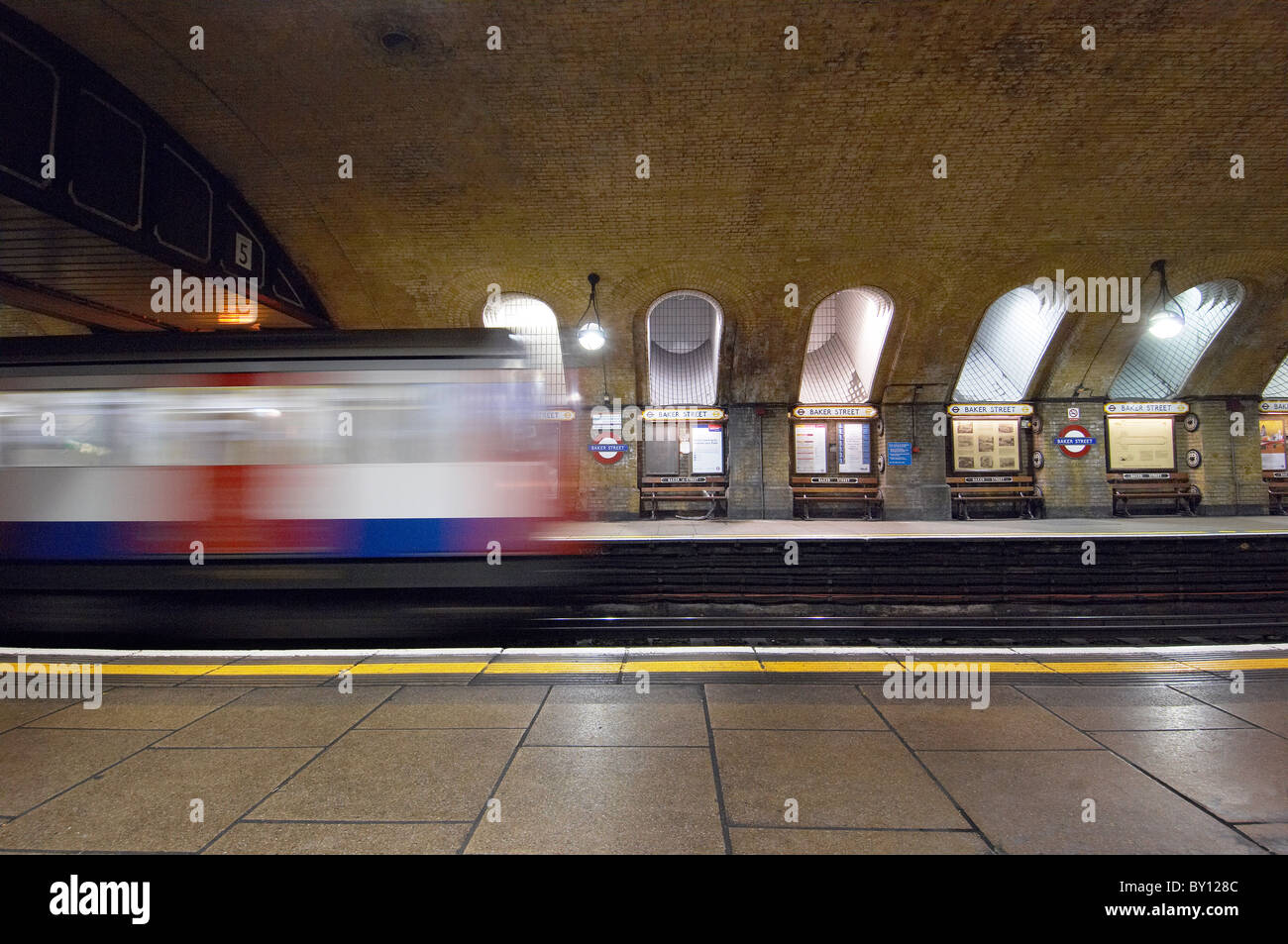 Tube train at station hi-res stock photography and images - Alamy