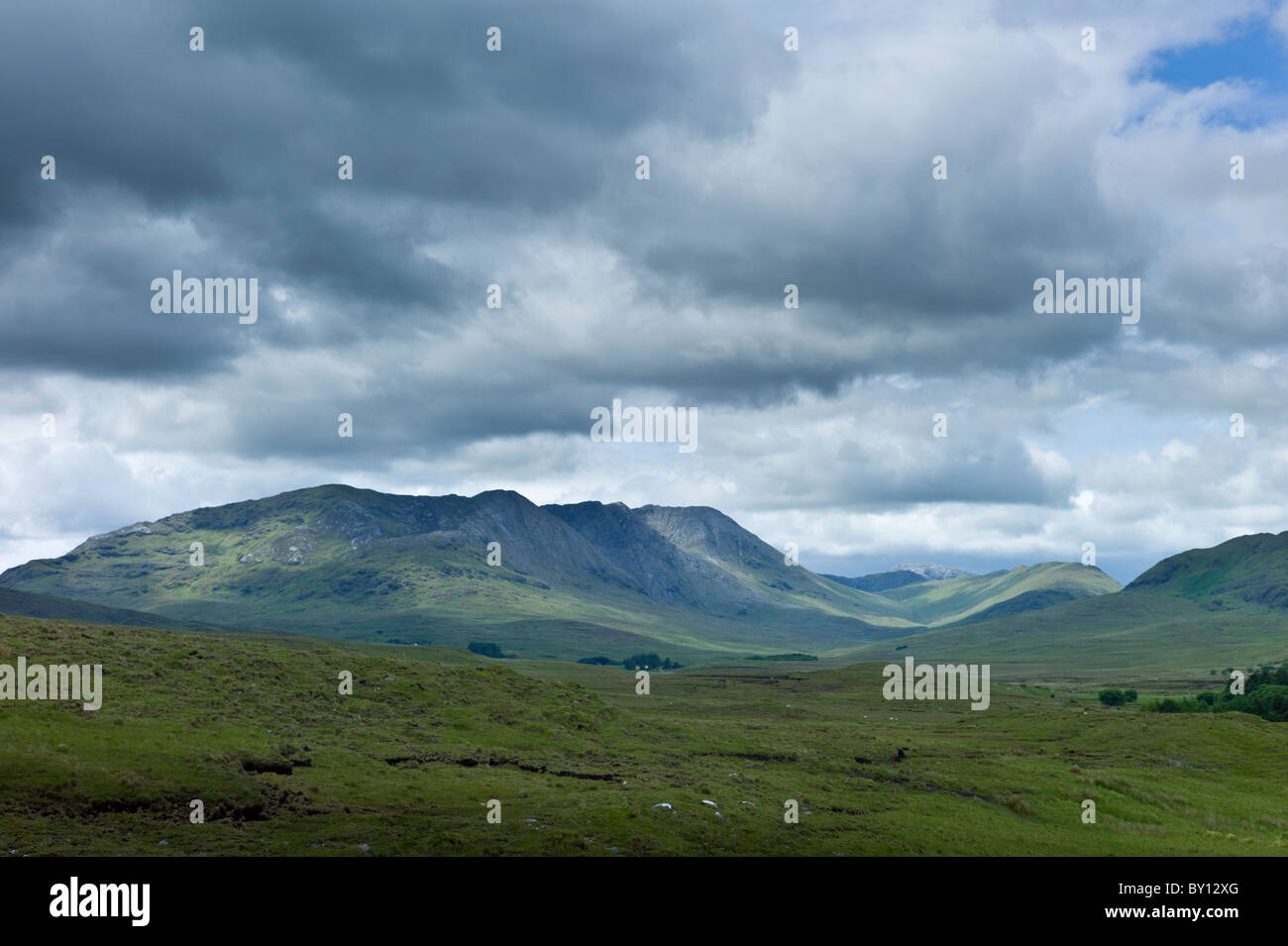 The Twelve Bens mountain range, Connemara National Park, County Galway ...