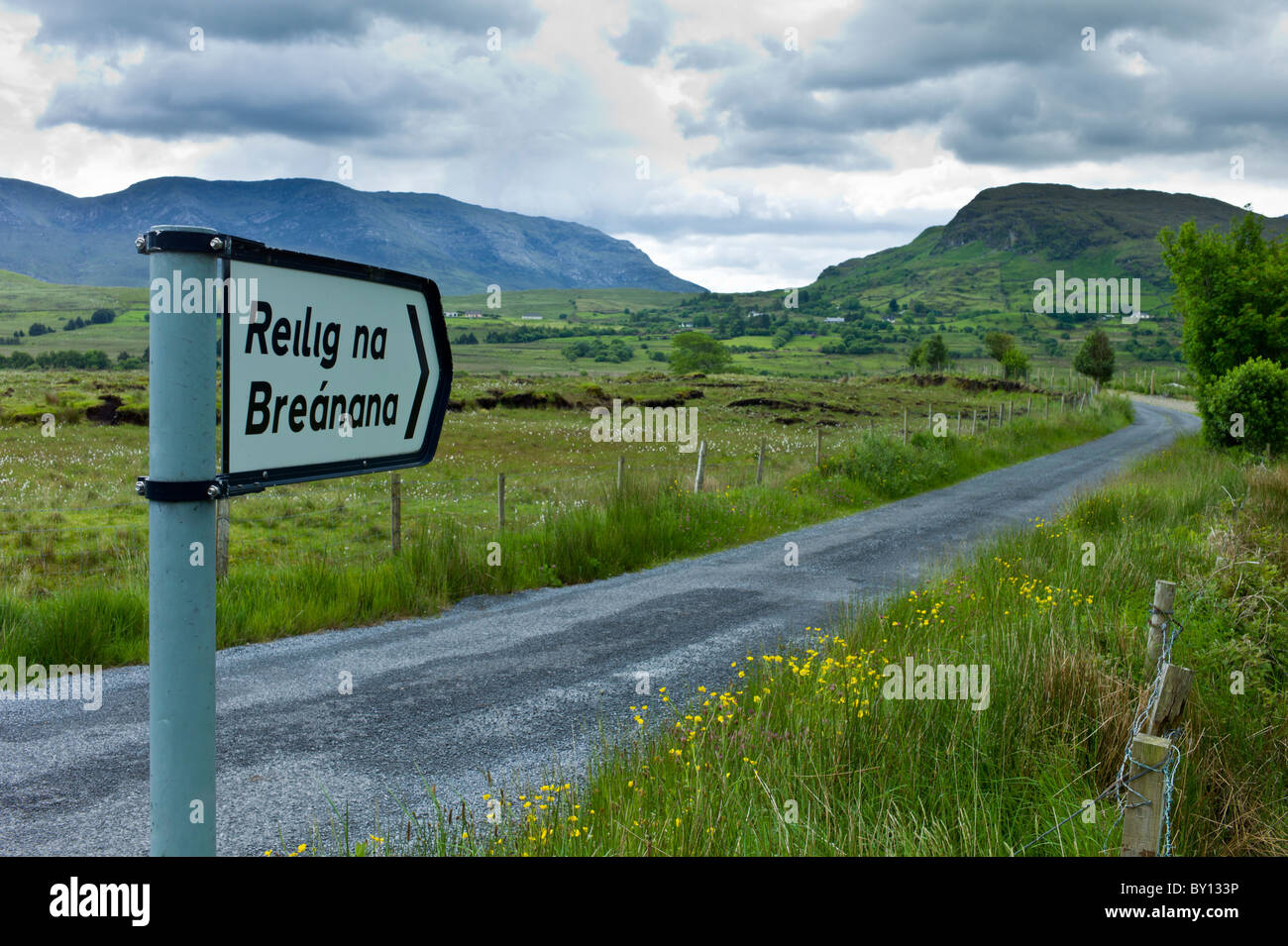 Gaelic road signs hi-res stock photography and images - Alamy
