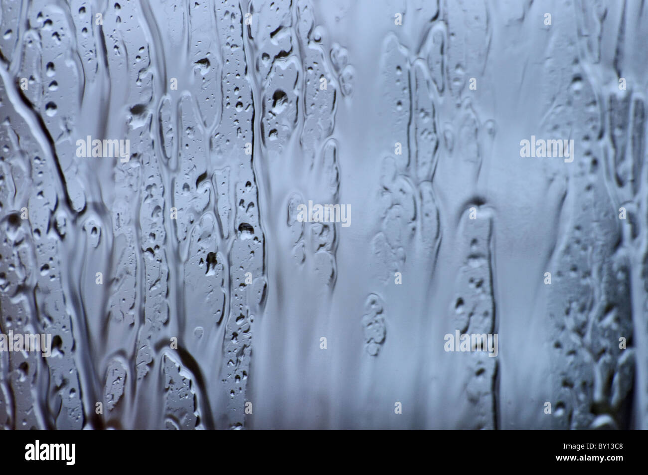 Running pouring rain hi-res stock photography and images - Alamy