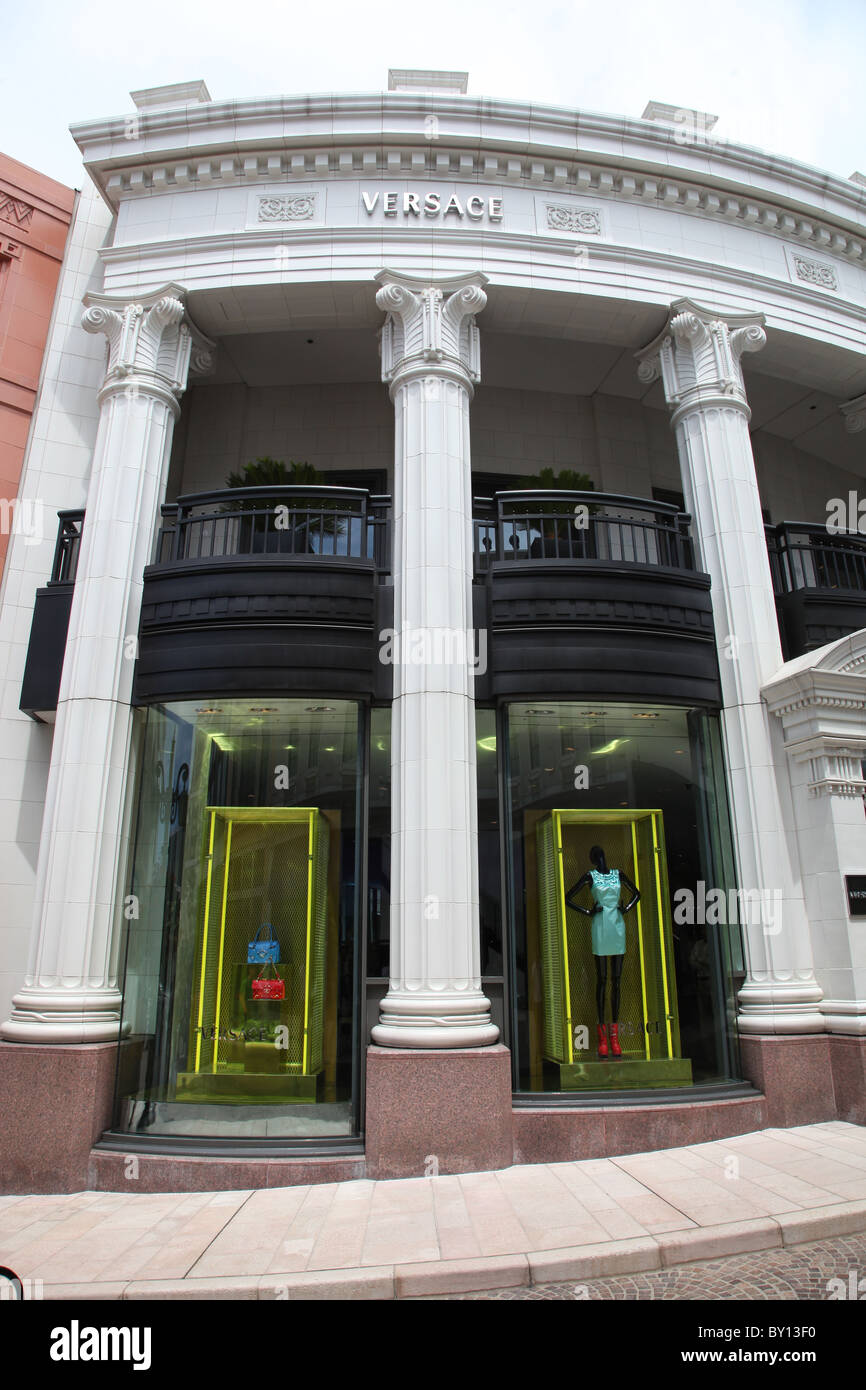 Versace Logo Stock Photos & Versace Logo Stock Images - Alamy