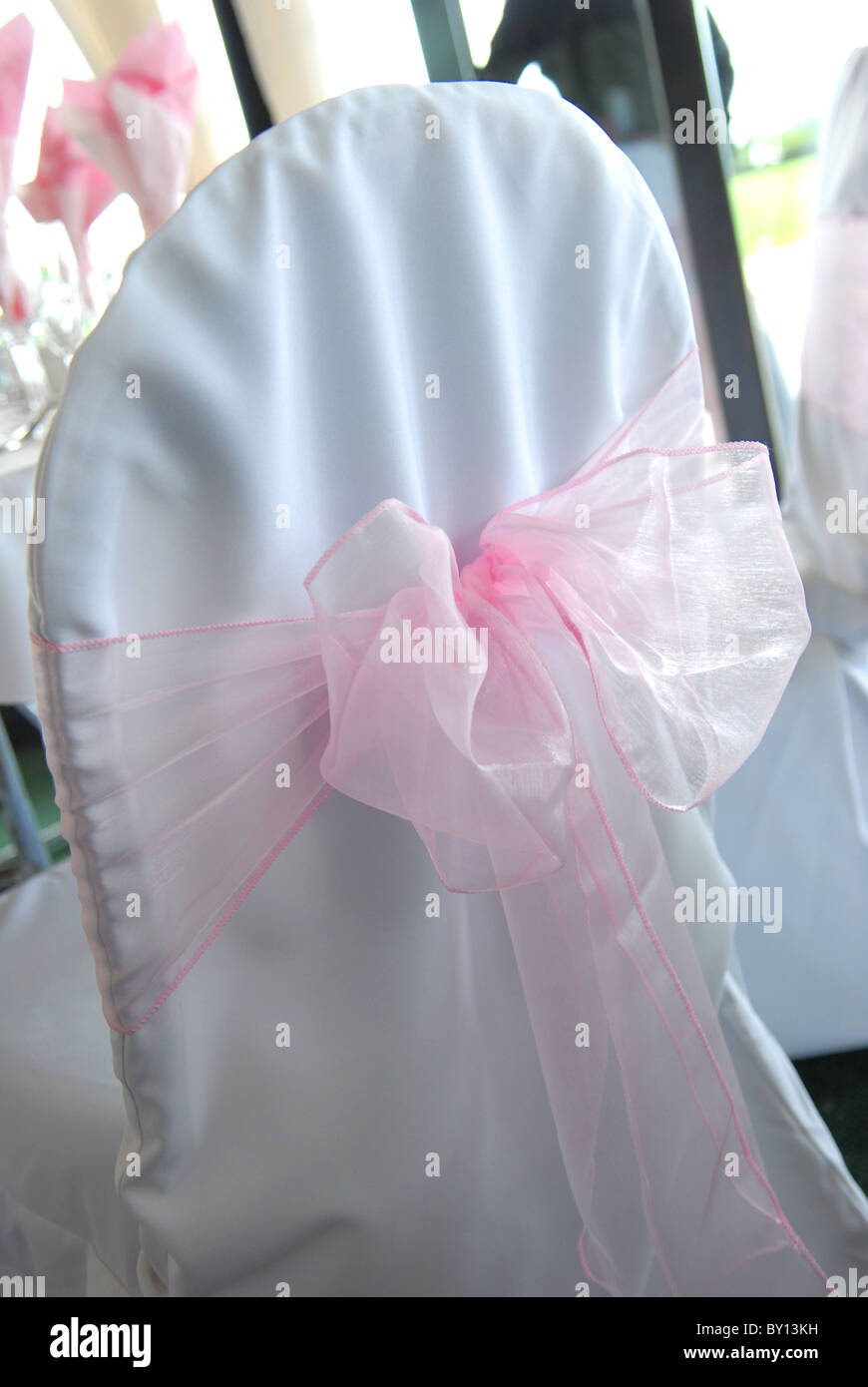 Pink ribbon bow hi-res stock photography and images - Alamy