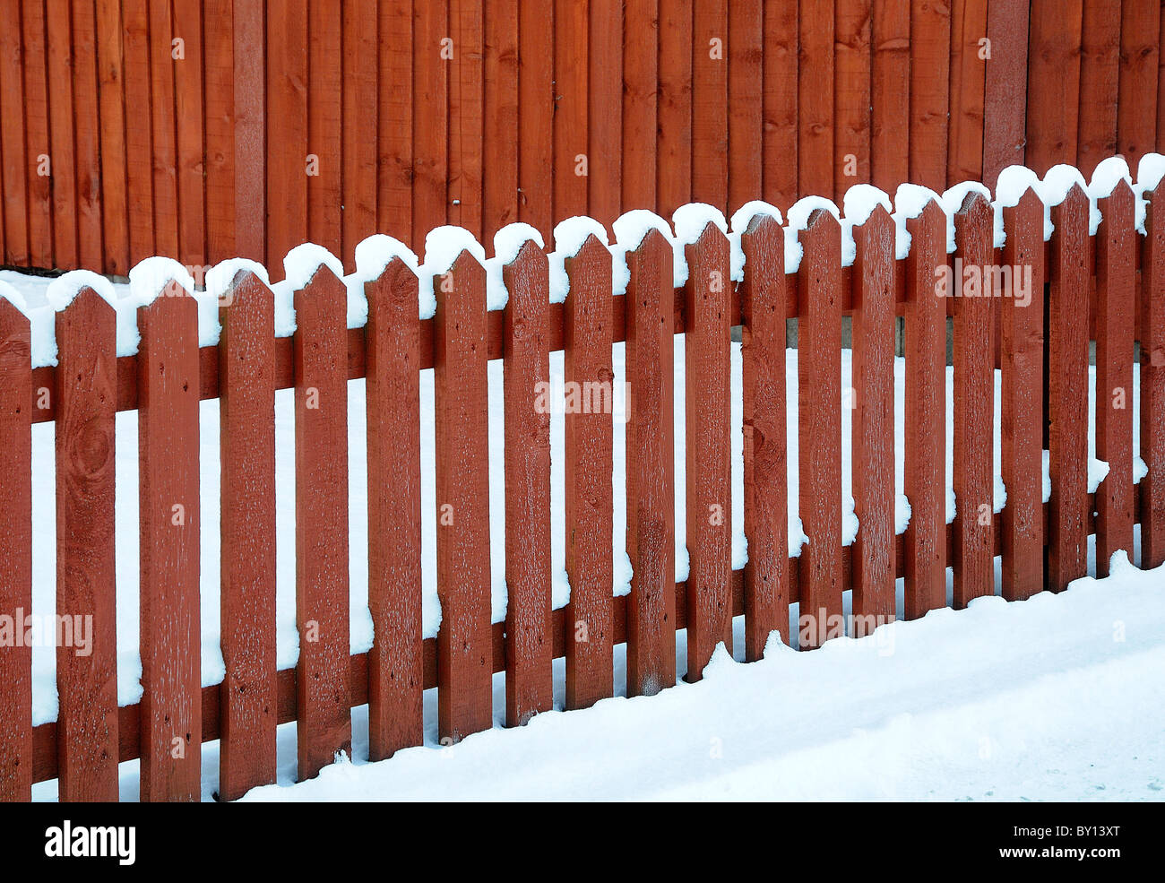 picket fence in winter snow Stock Photo - Alamy
