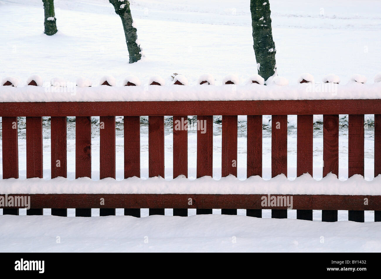 picket fence in snow Stock Photo - Alamy