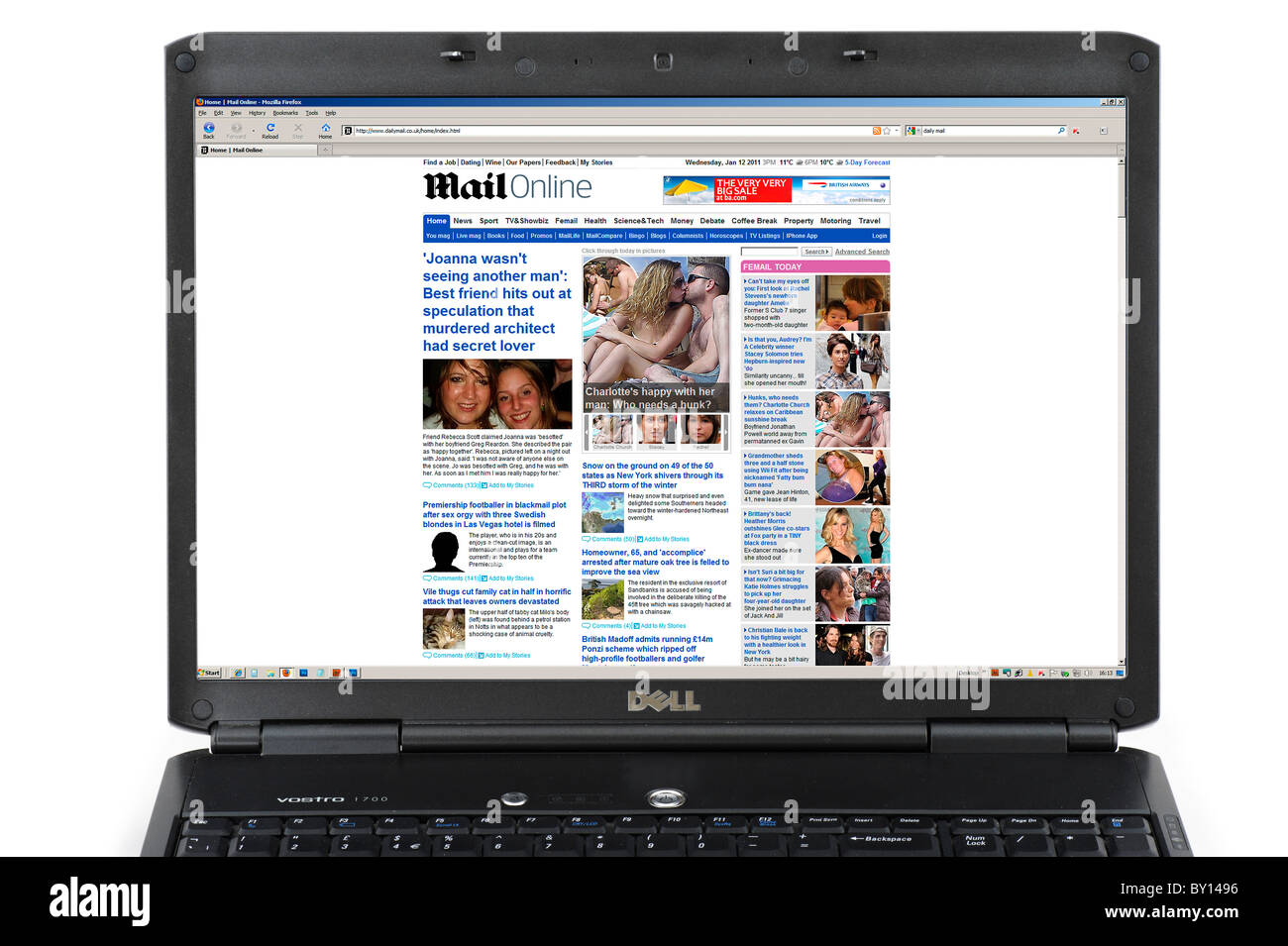 Dailymail newspaper hi-res stock photography and images - Alamy