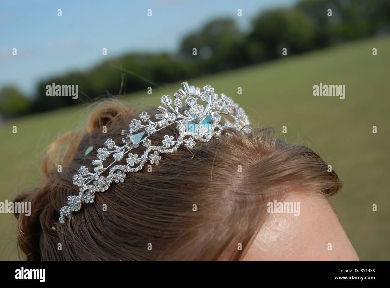 A close up of a tiara worn by a bride on her wedding day Stock Photo ...